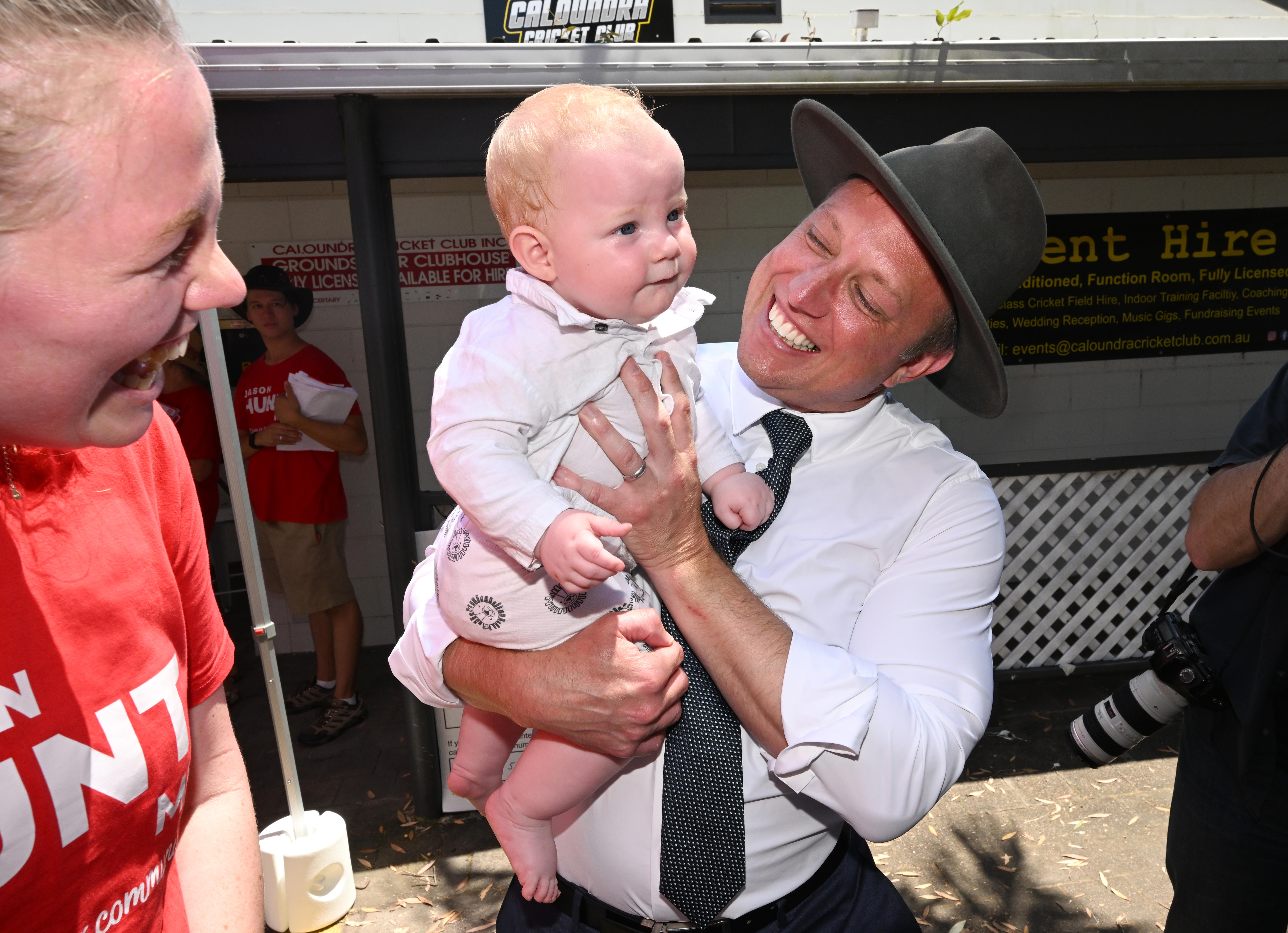Queenslanders head to the polls as the margin tightens between Labor ...