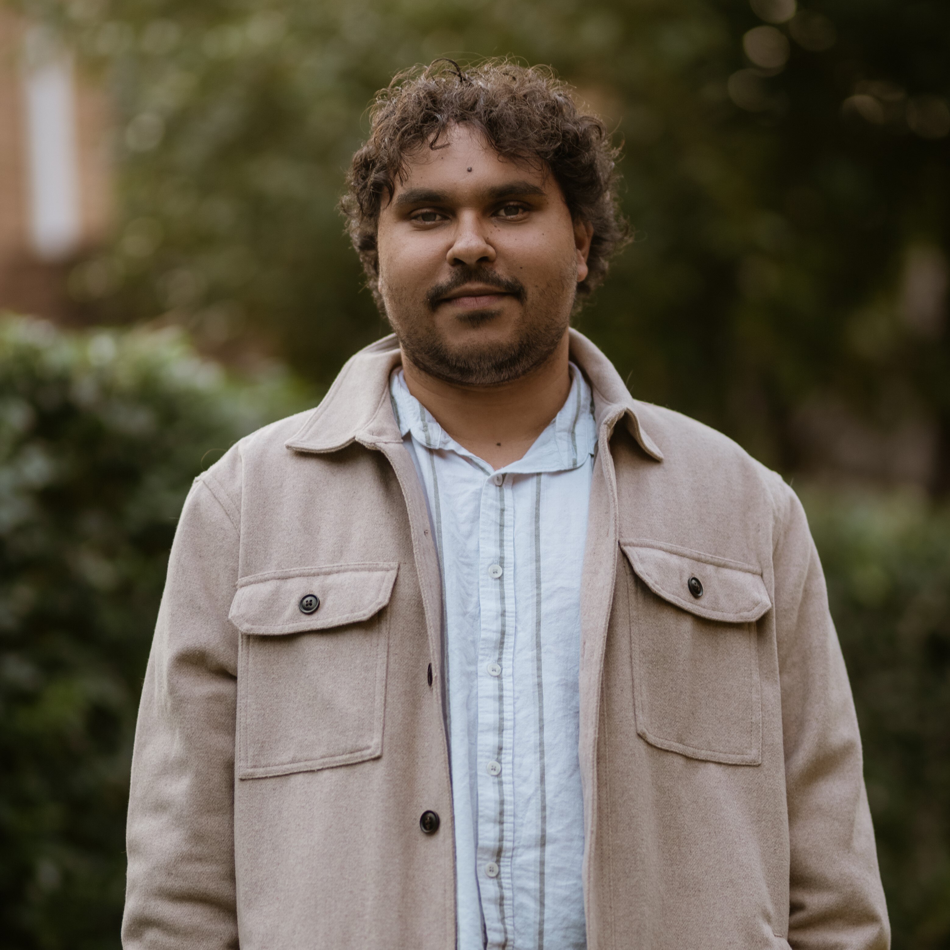 'ABC royalty': Remembering Tim Bowden - ABC listen