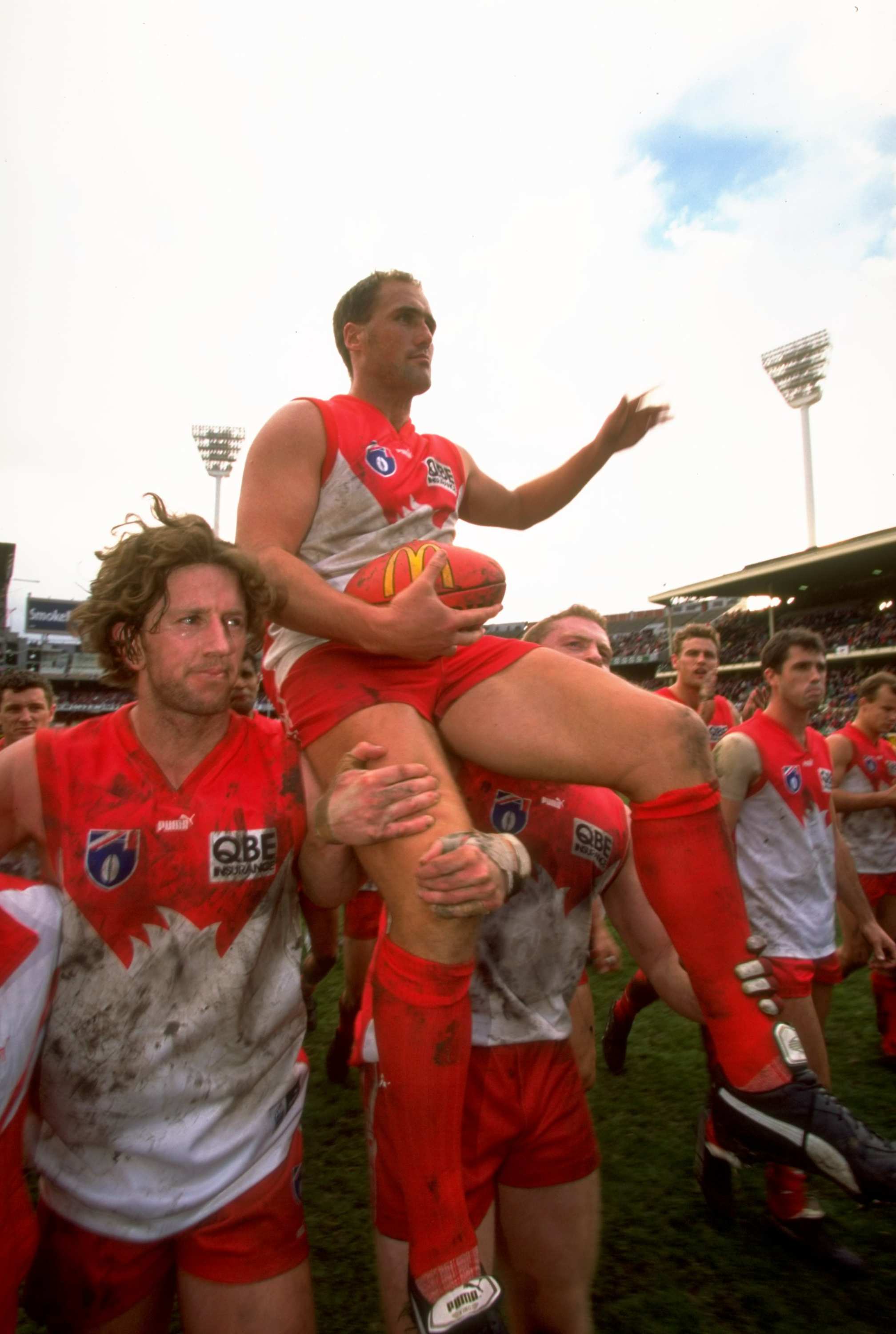Tony Lockett becomes AFL legend as Jason Akermanis, Michael O'Loughlin ...