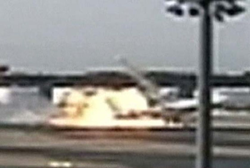 Cargo plane crashes, explodes at Tokyo airport - ABC News