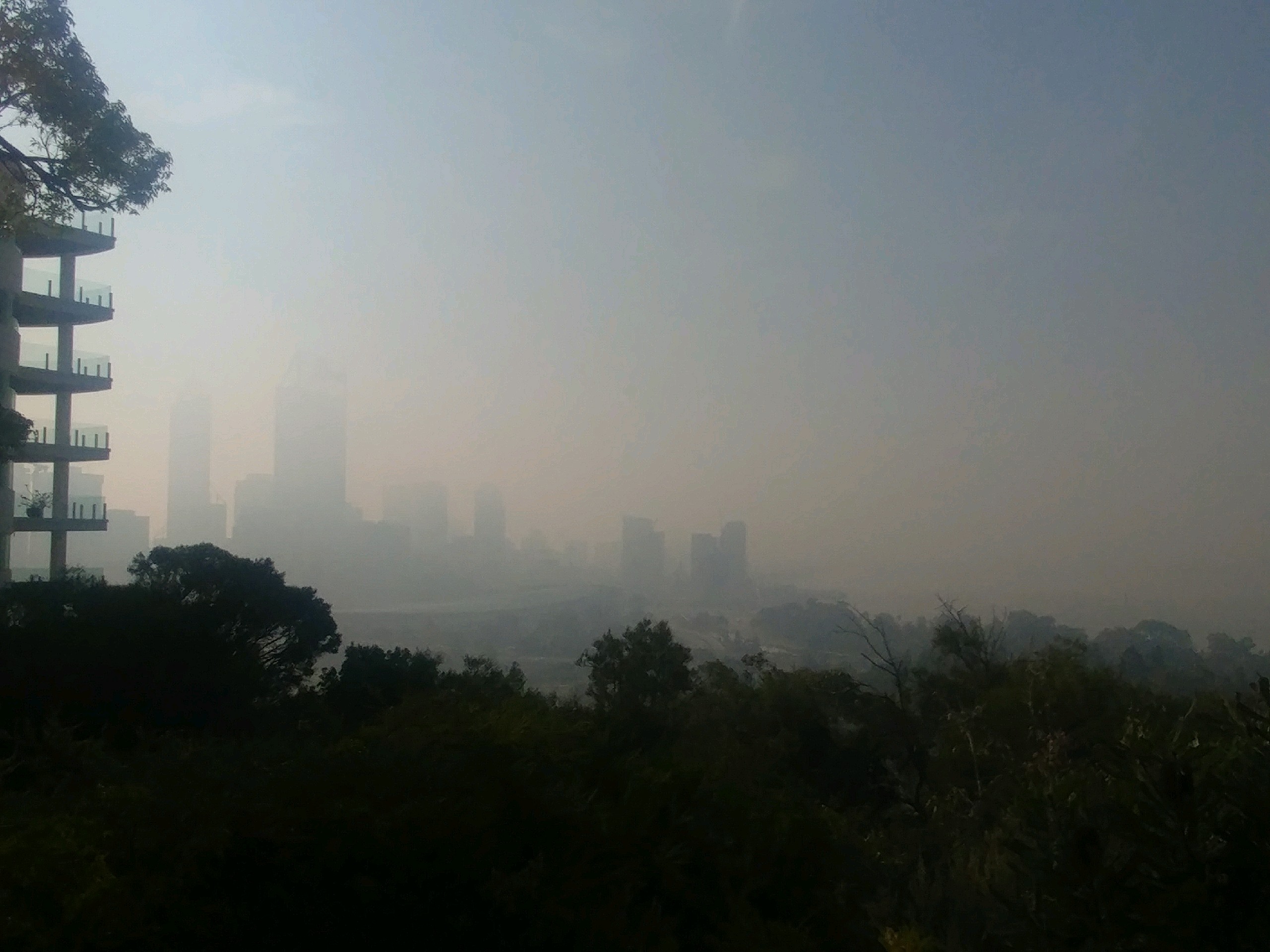 Perth's prolonged smoke haze from prescribed burns prompts public ...