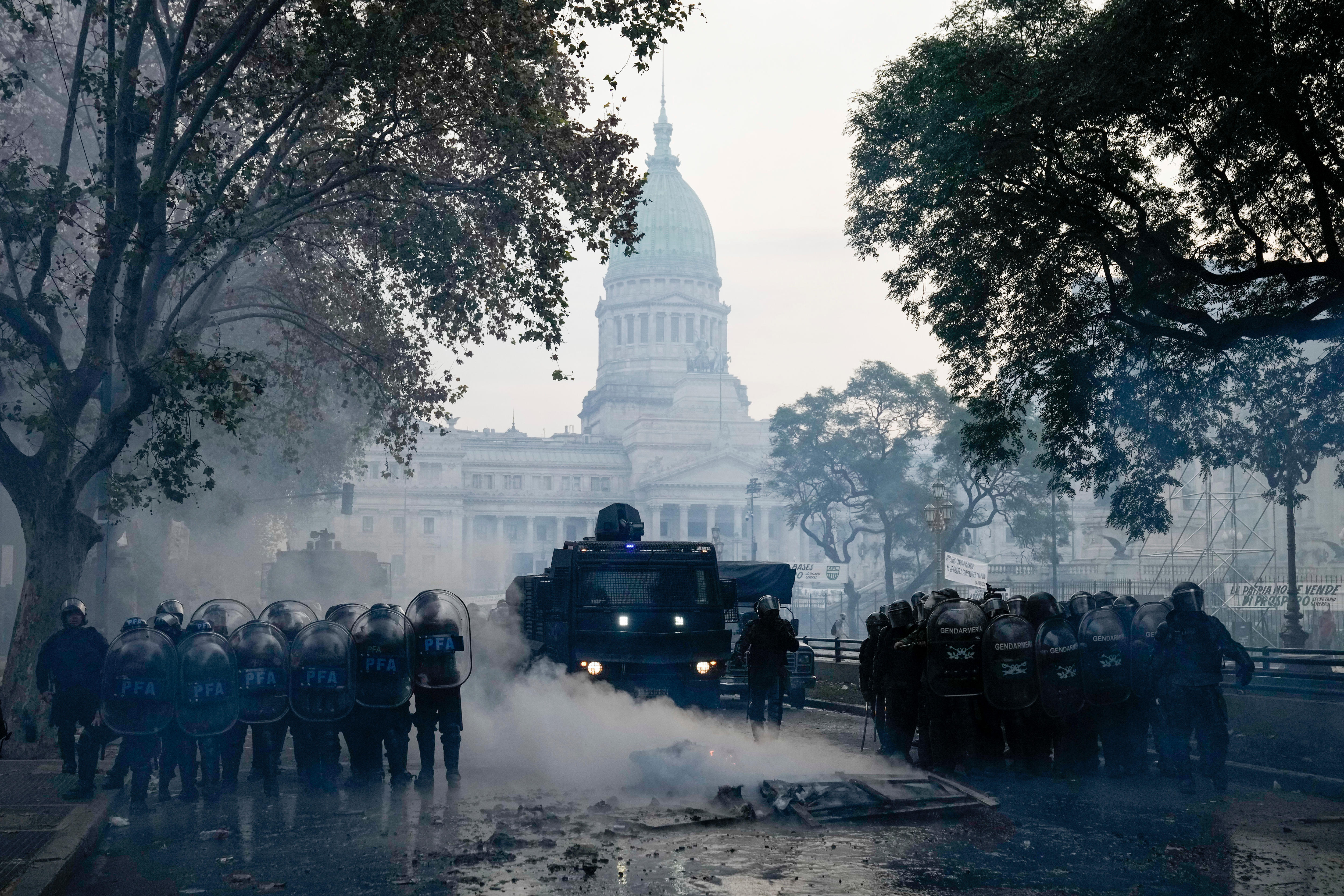 Violent clashes in Buenos Aires as Argentina's President Javier Milei ...