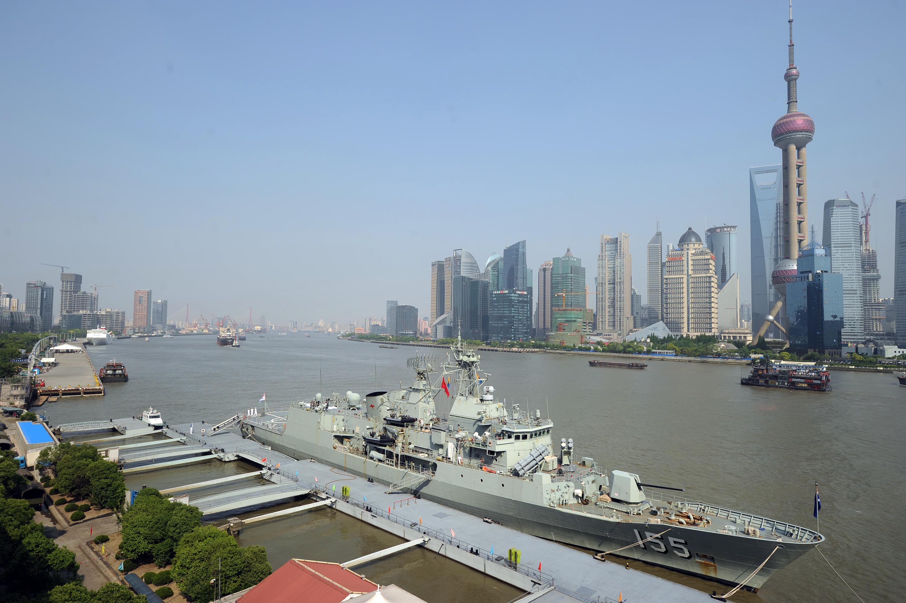 HMAS Ballarat sails into China for joint exercise - ABC News