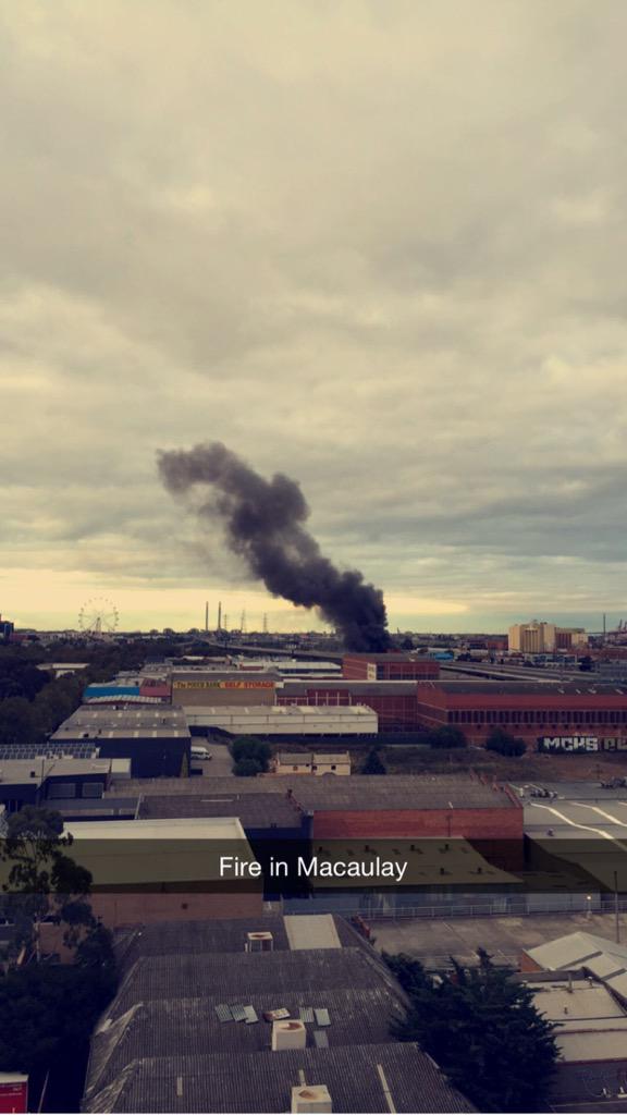Costume factory fire in North Melbourne blankets suburbs in smoke - ABC ...