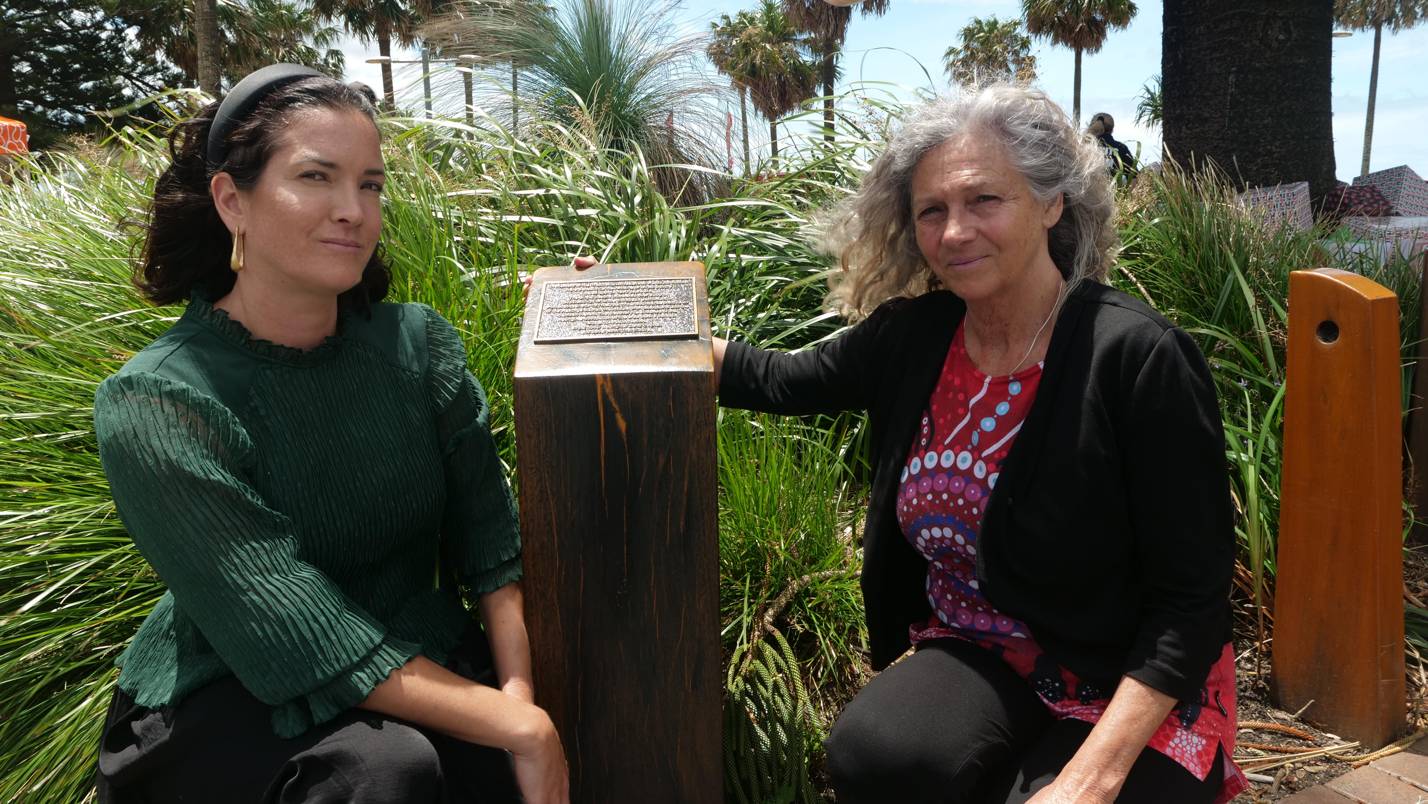 Renewed calls to remove Sir Edmund Barton statue from Aboriginal burial ...