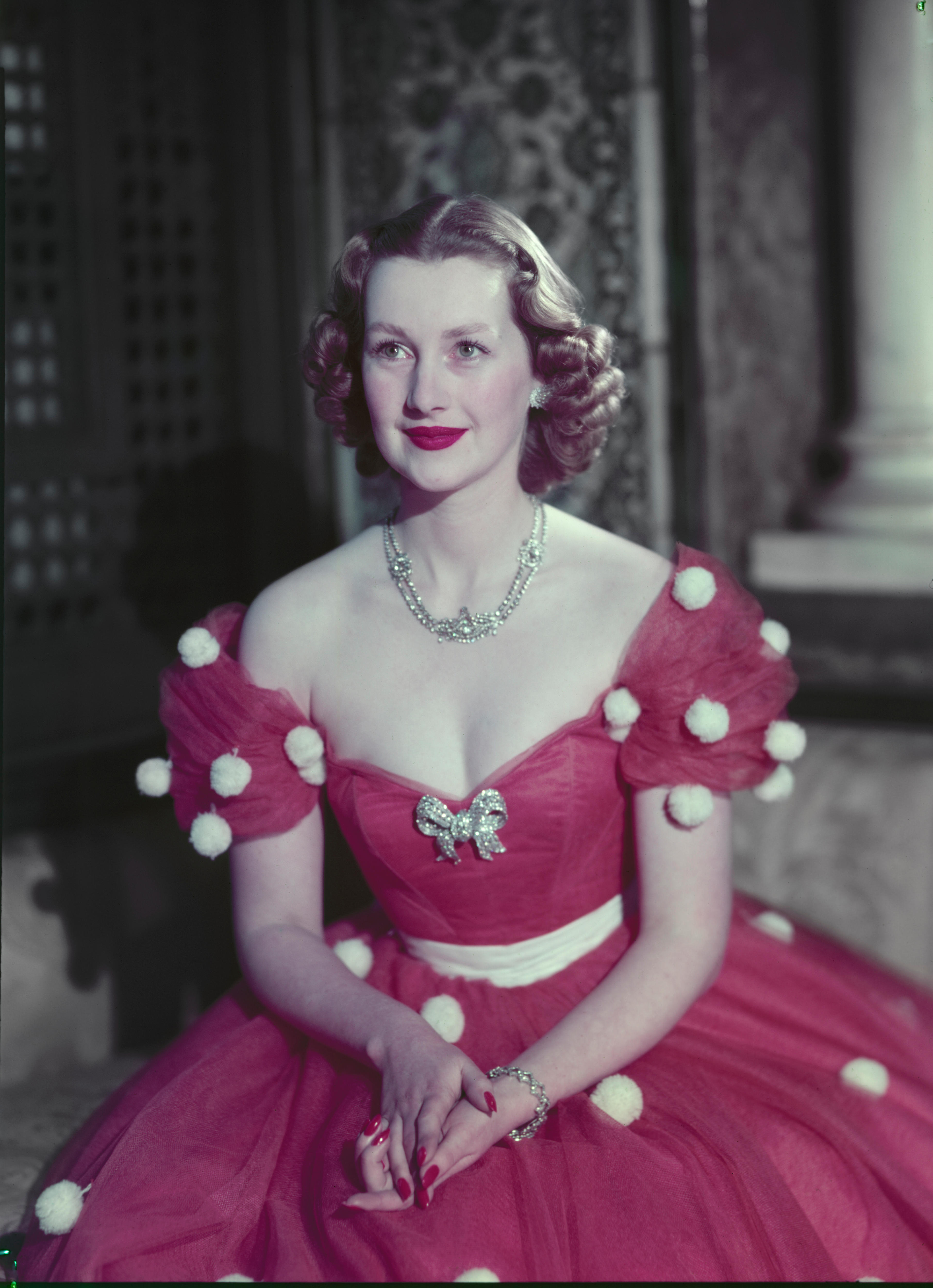 Princess Diana pushed her 'wicked' stepmother Countess Raine Spencer ...