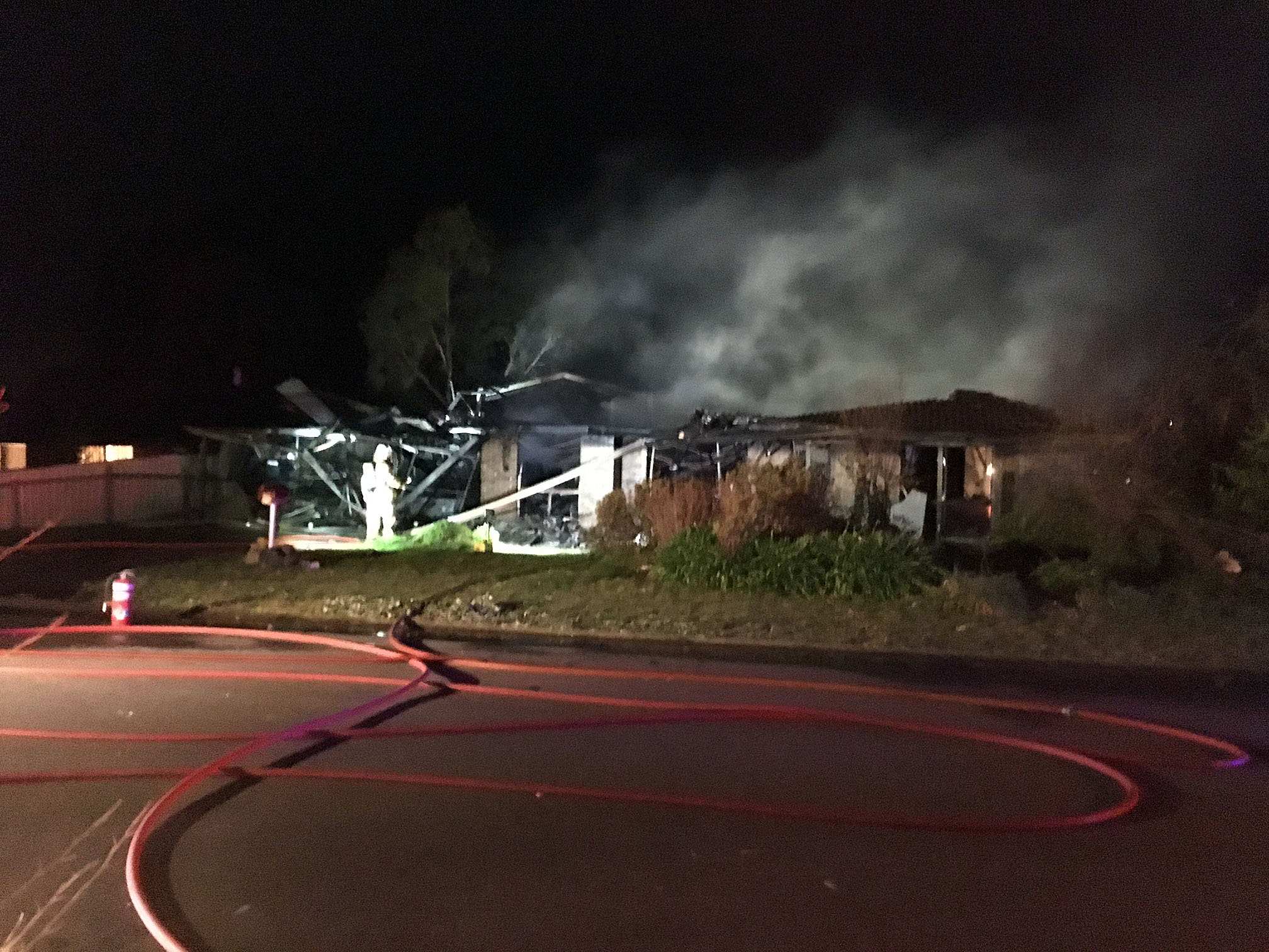 Mount Barker house destroyed by fire - ABC News