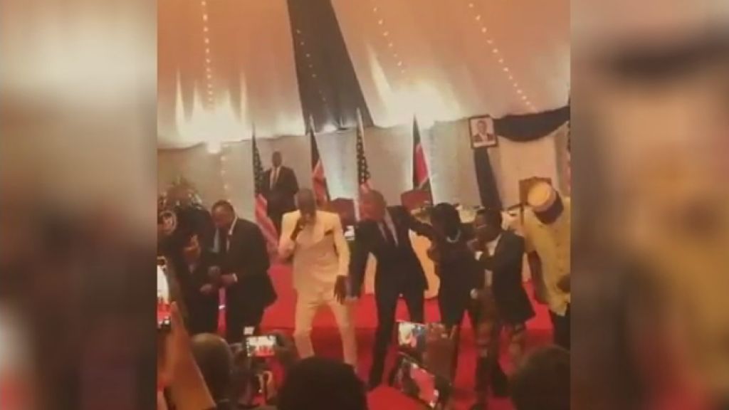 US president Barack Obama shows off his dance moves - ABC News