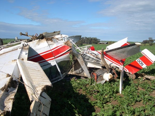 Agricultural flying provides skillset for international firebombing ...