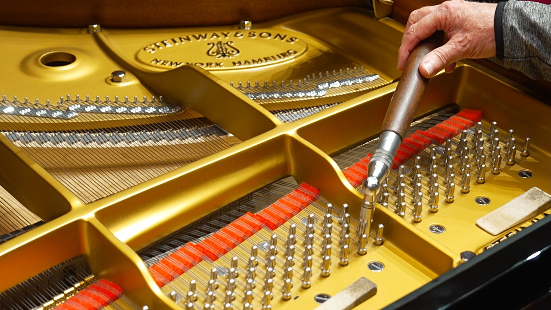 Sydney Opera House piano tuner Terry Harper retires after 40 years ...