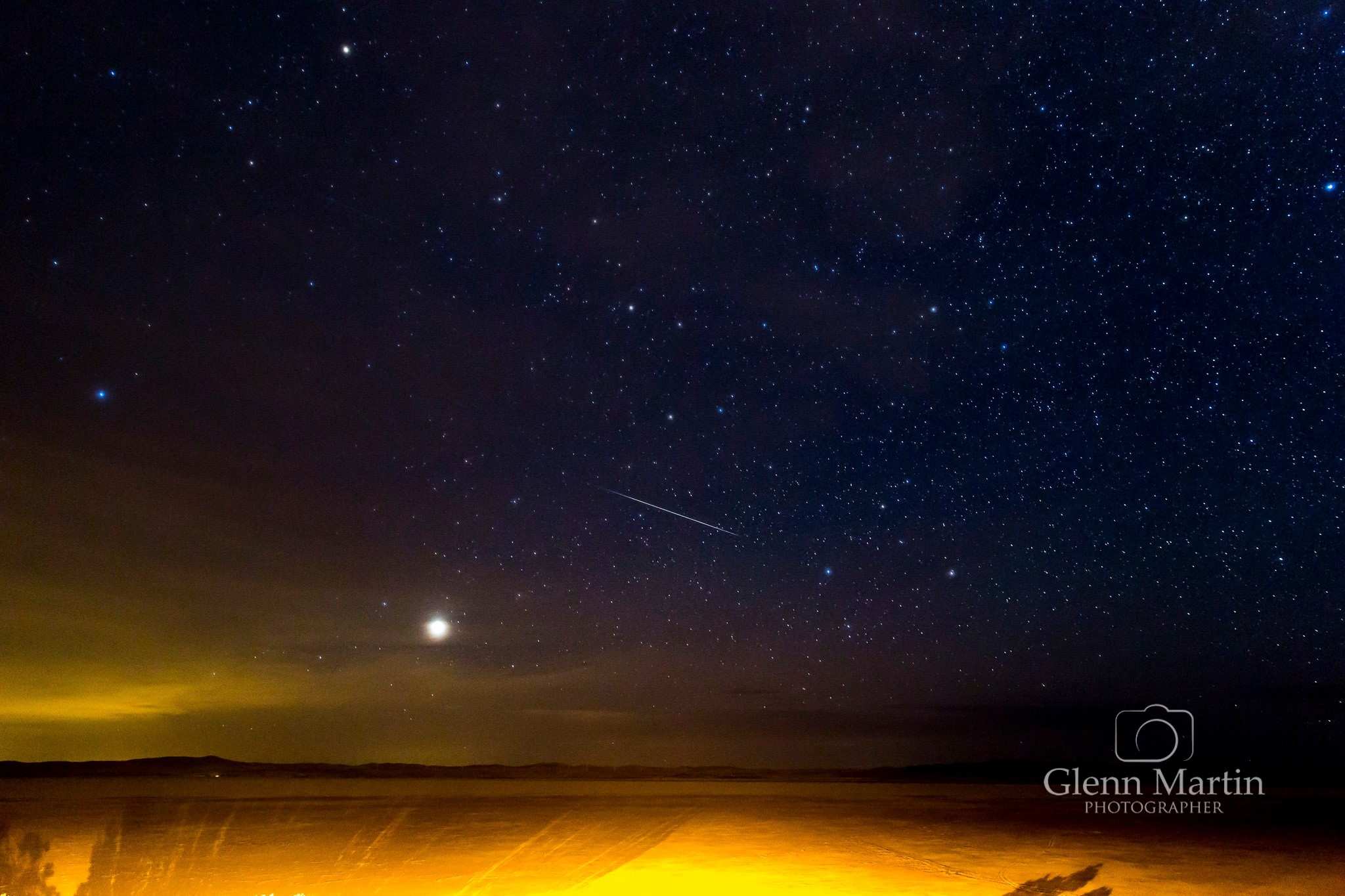 Stargazers capture 'magical' peak of Geminids meteor shower worldwide ...