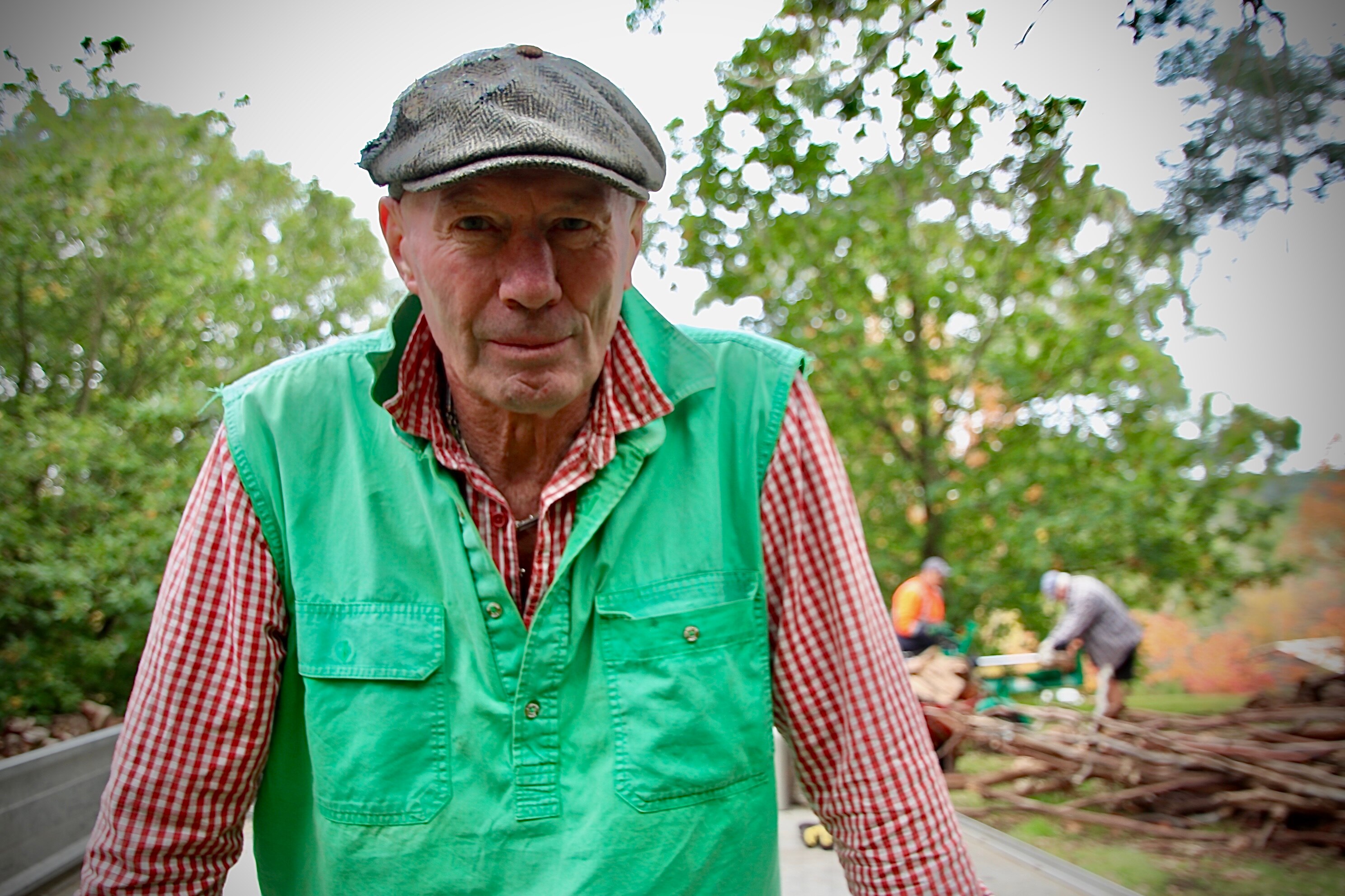 Meet the gardening crew of Australian football legends turning heads in ...