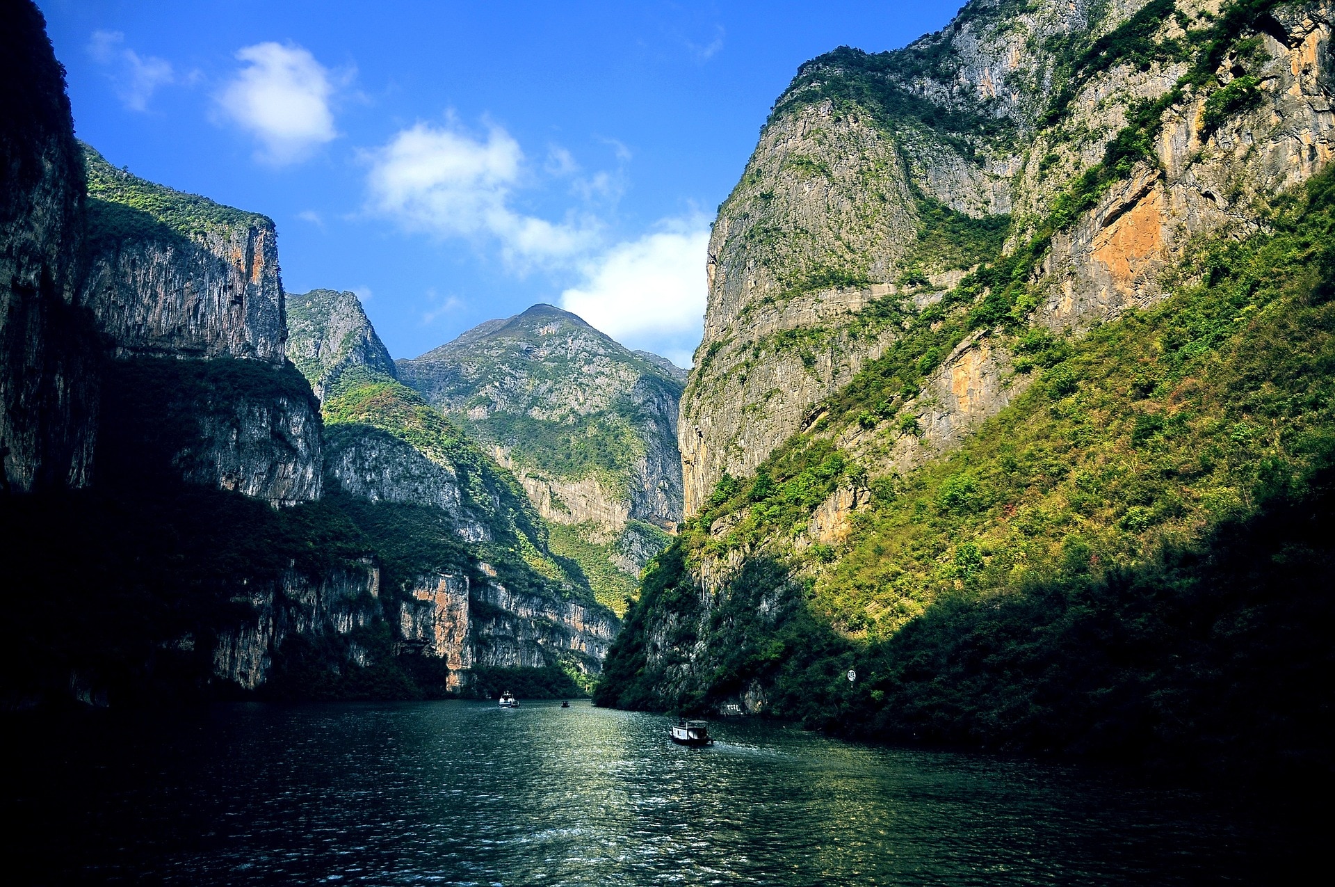 Take a musical journey down the mighty Yangtze River - ABC listen