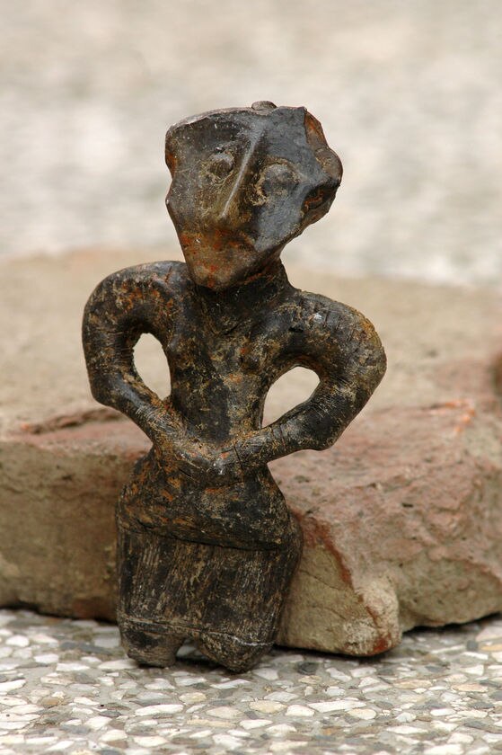 Prehistoric women had passion for fashion - ABC News