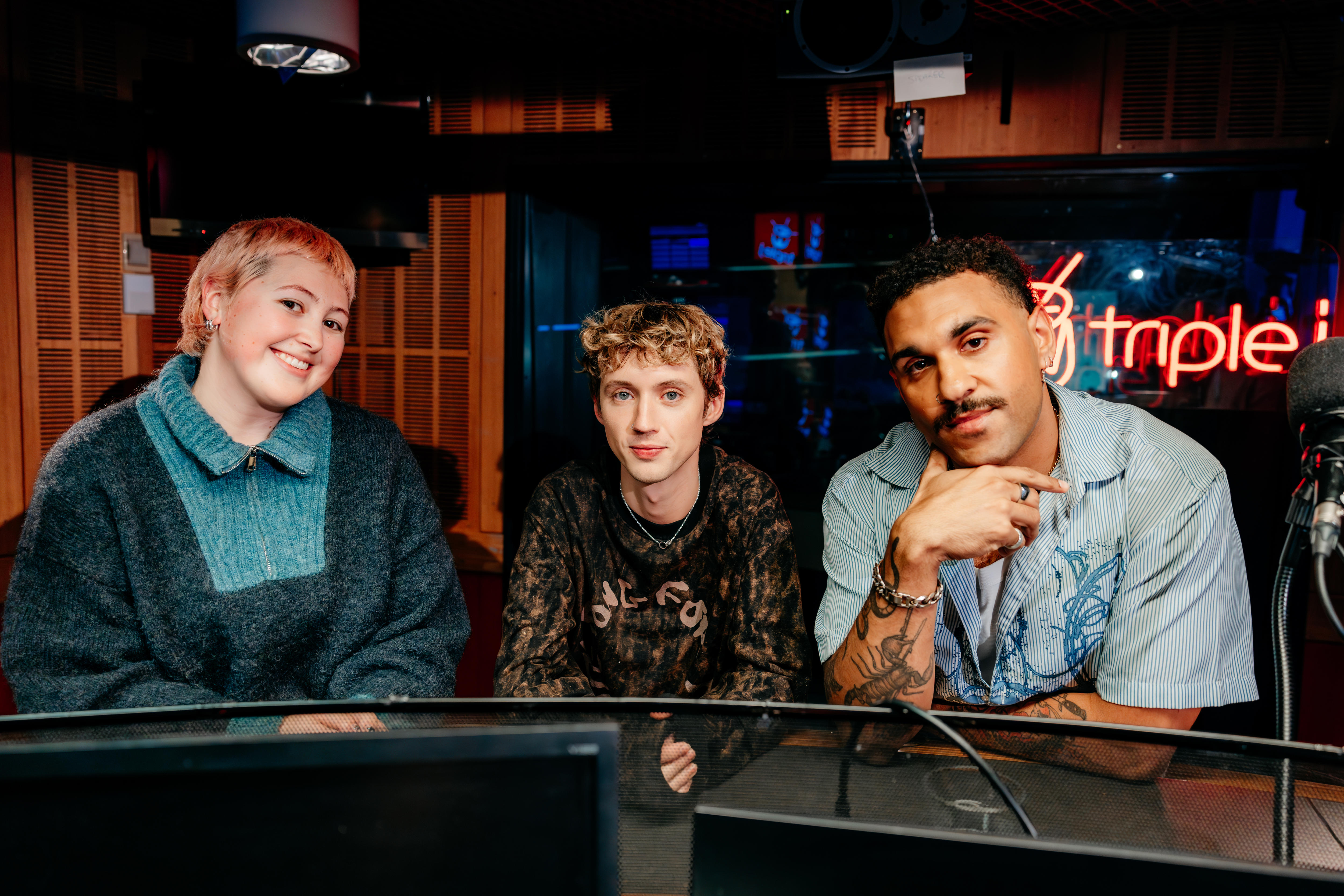 "It was really organic" Troye Sivan gives the goss on huge 'Rush ...