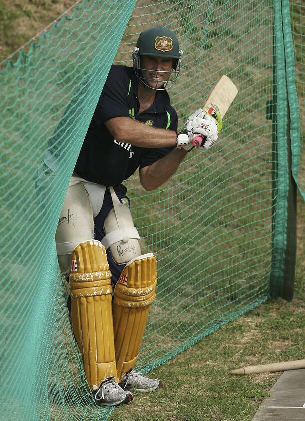 Senior players going nowhere: Hayden - ABC News