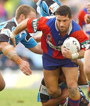 Knights re-sign O'Davis - ABC News
