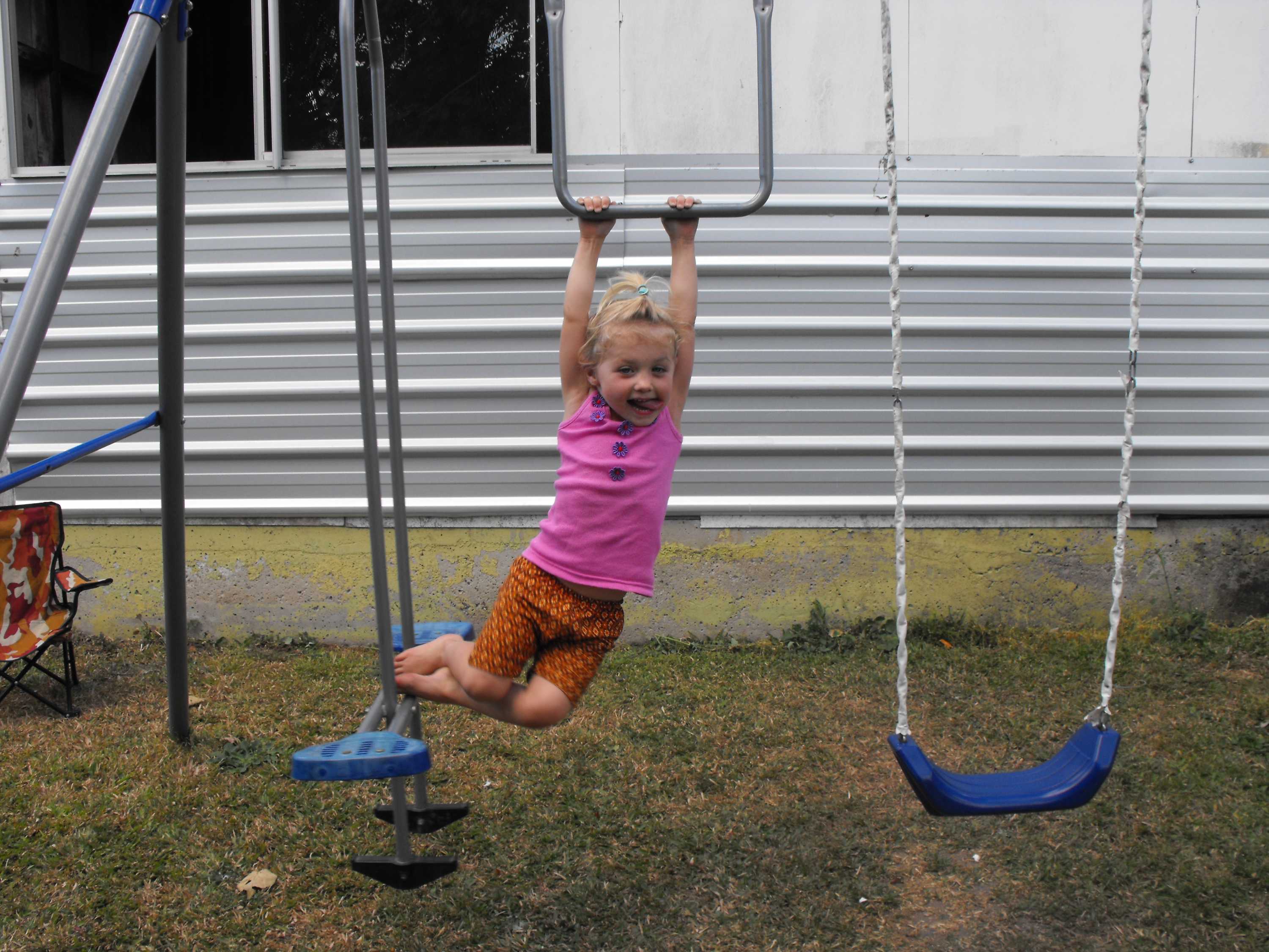 Landmines in the lounge room - ABC News