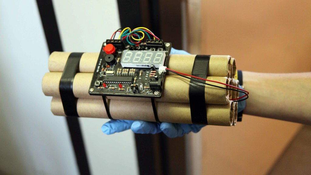 Fake bomb found in Sydney raids against Hells Angels - ABC News