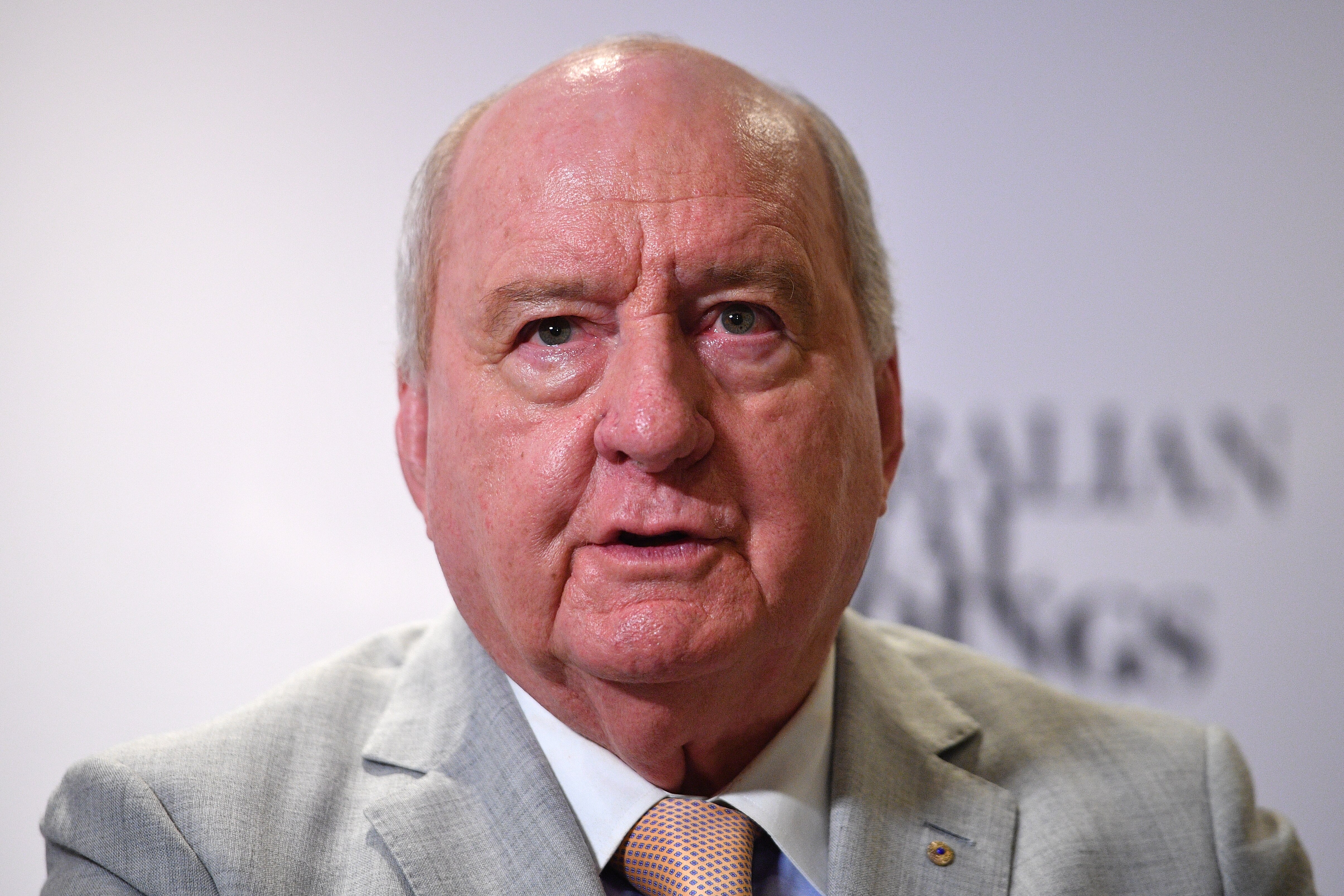 Broadcaster Alan Jones arrested - ABC listen