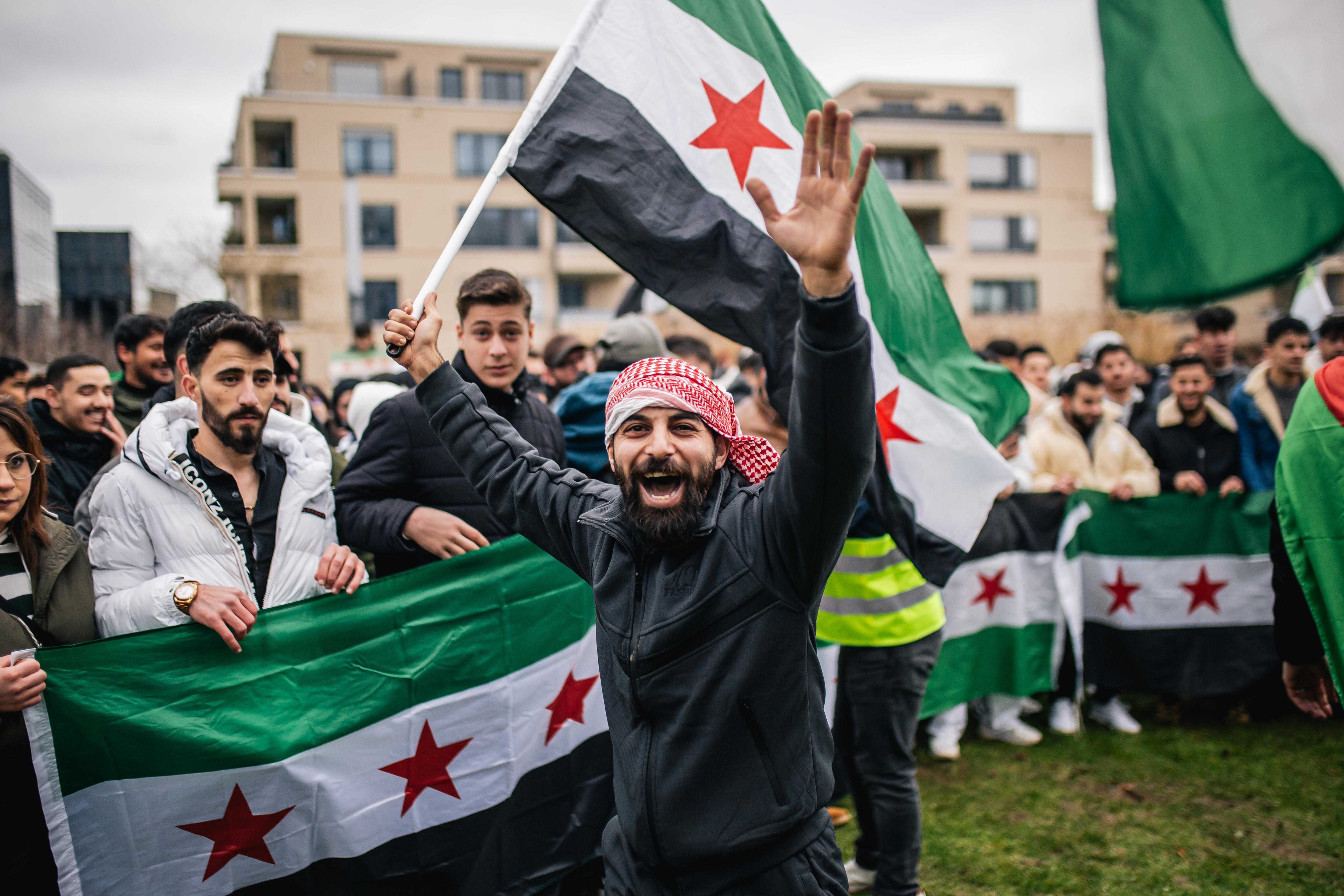 Syrian Australians consider future after fall of regime - ABC listen