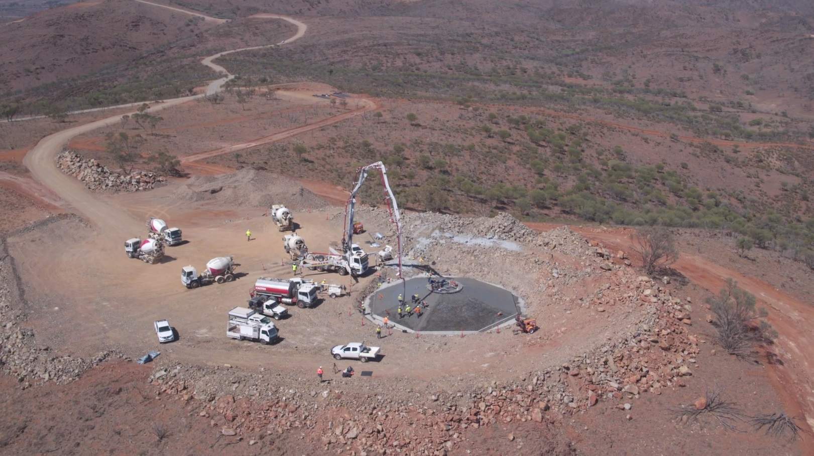 Australia's biggest wind turbine blades trucked 530km to far west NSW ...
