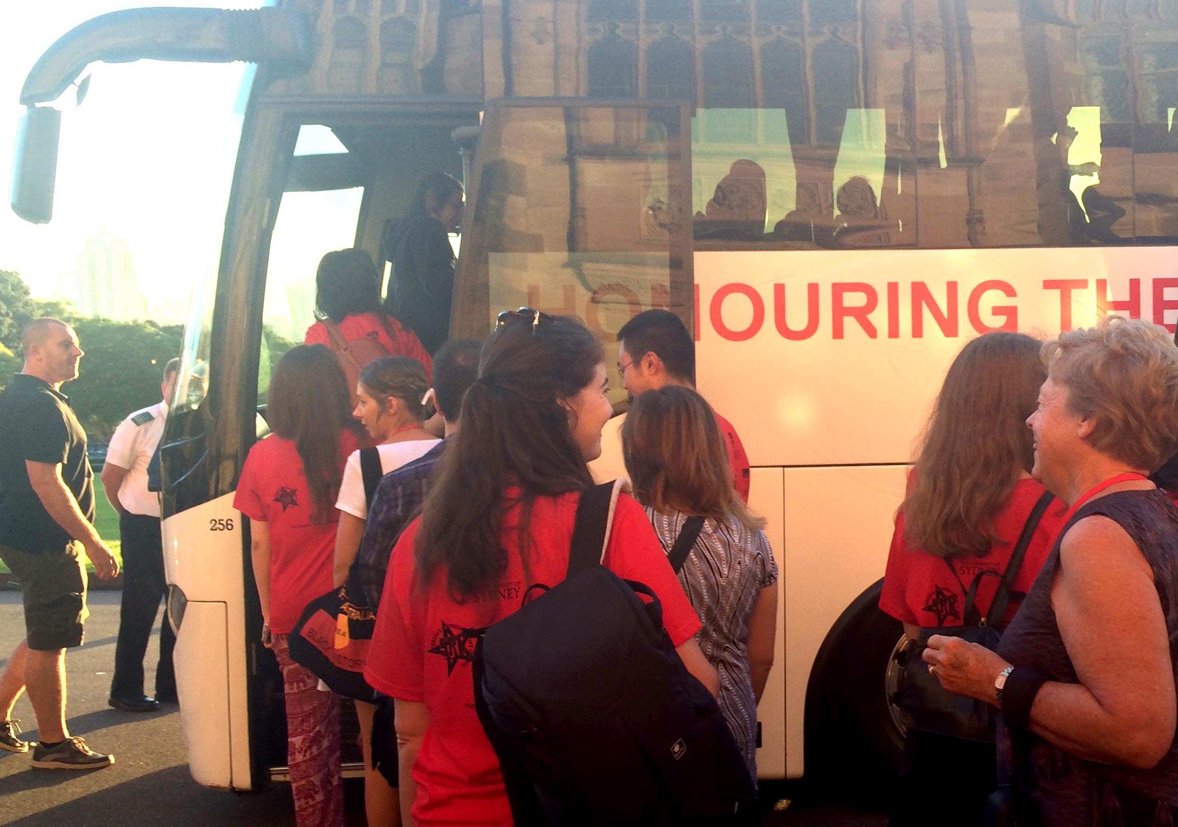 University students recreate 1965 Freedom Ride across NSW - ABC News