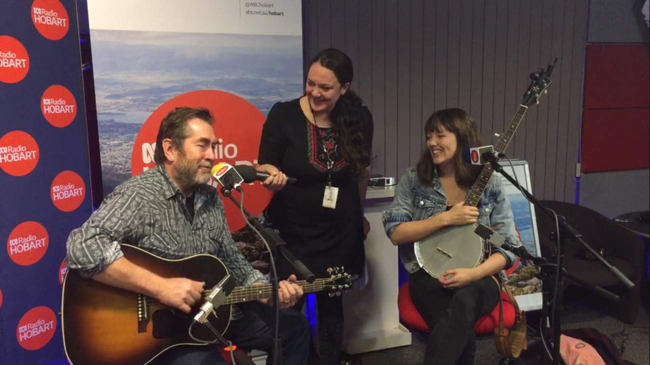 Mick Thomas and Aileen O'Hanlon live in our studio - ABC listen