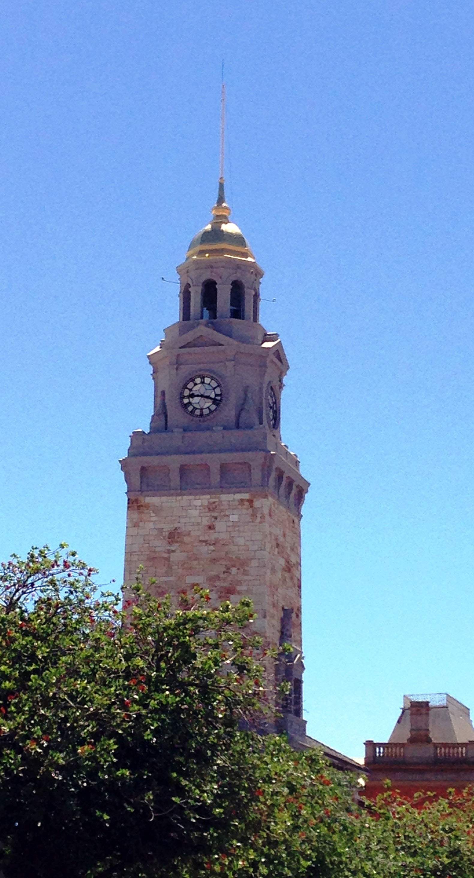 Iconic Kalgoorlie clock chimes again - ABC News