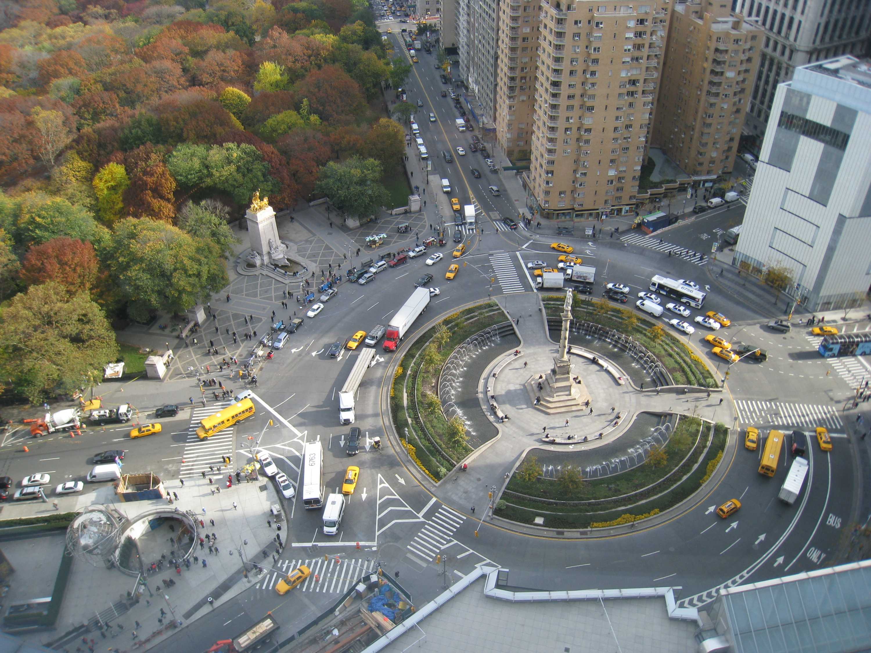 World's best roundabout: Hobart's Railway Roundabout given 'one-way ...