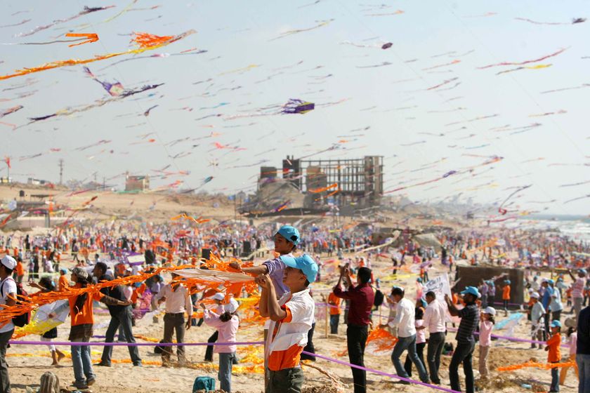 Gaza's children fly for kite world record - ABC News