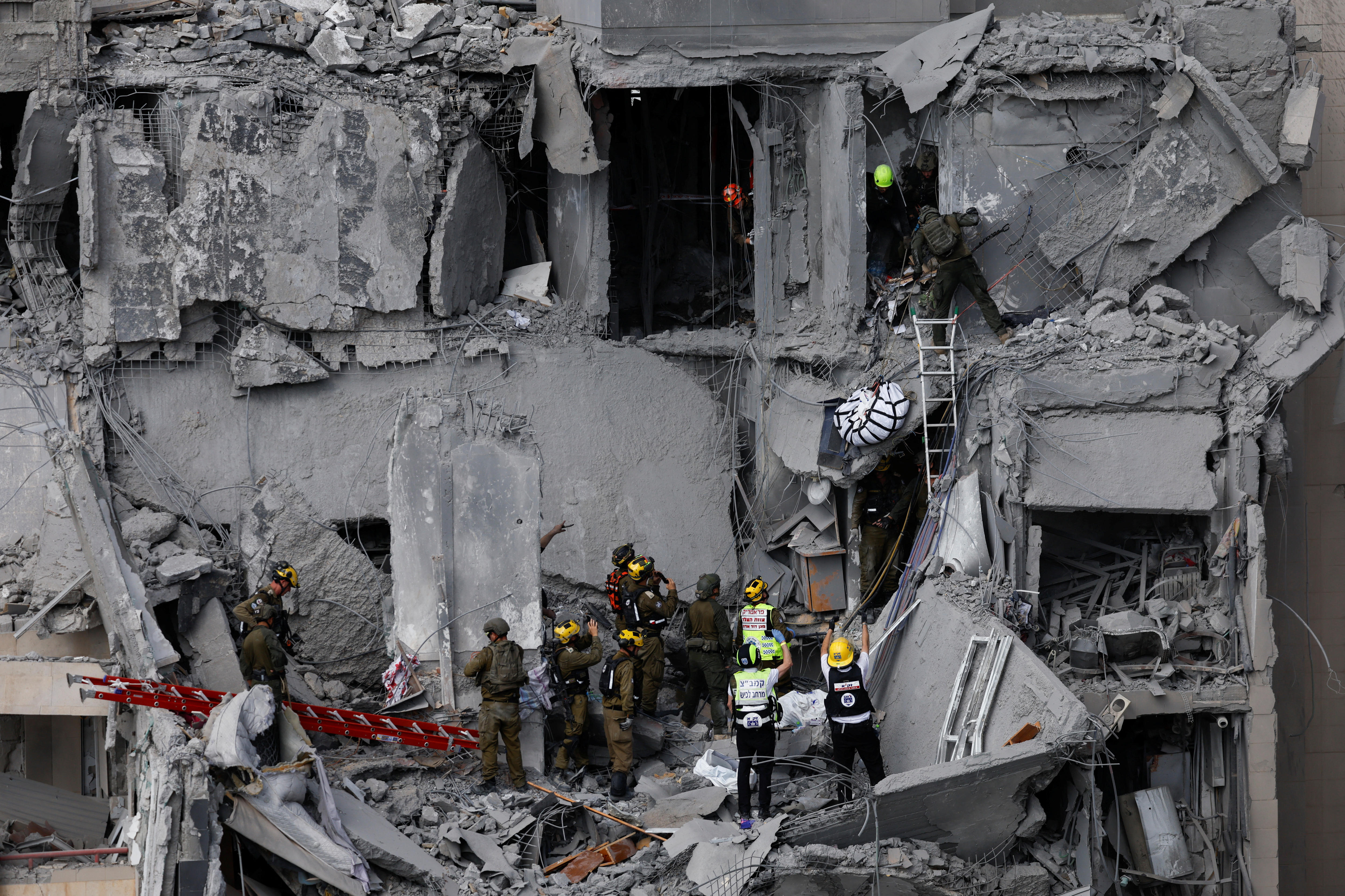 NeoSmelt aims to turn Pilbara iron ore into green steel with Rio Tinto ...