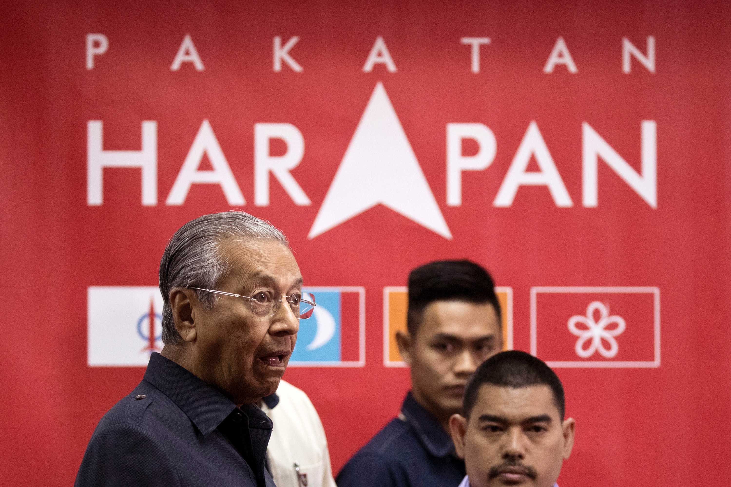How did Malaysia's Mahathir go from prime minister to being kicked out ...
