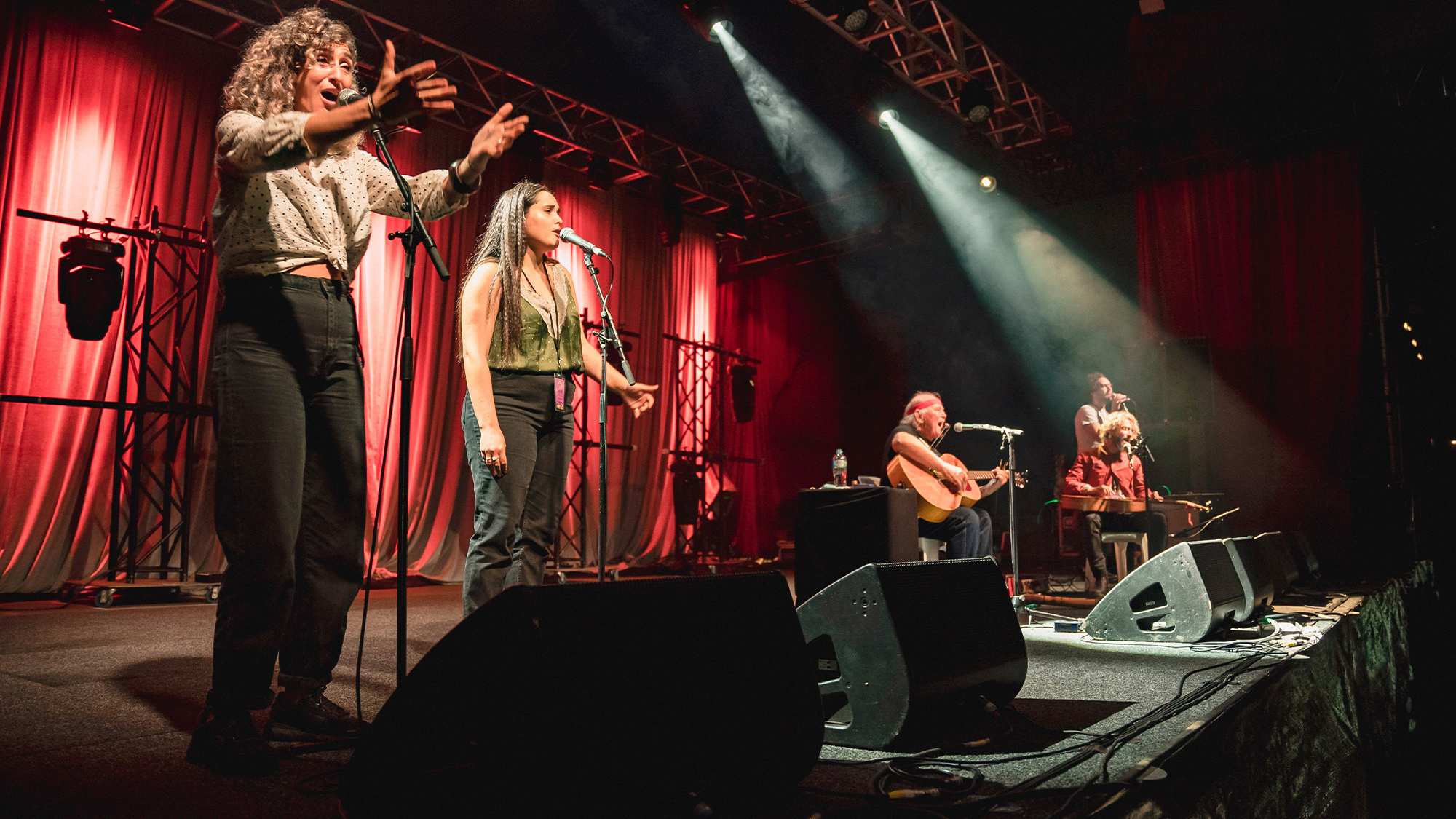 Kev Carmody's first performance in years shows the power of ...