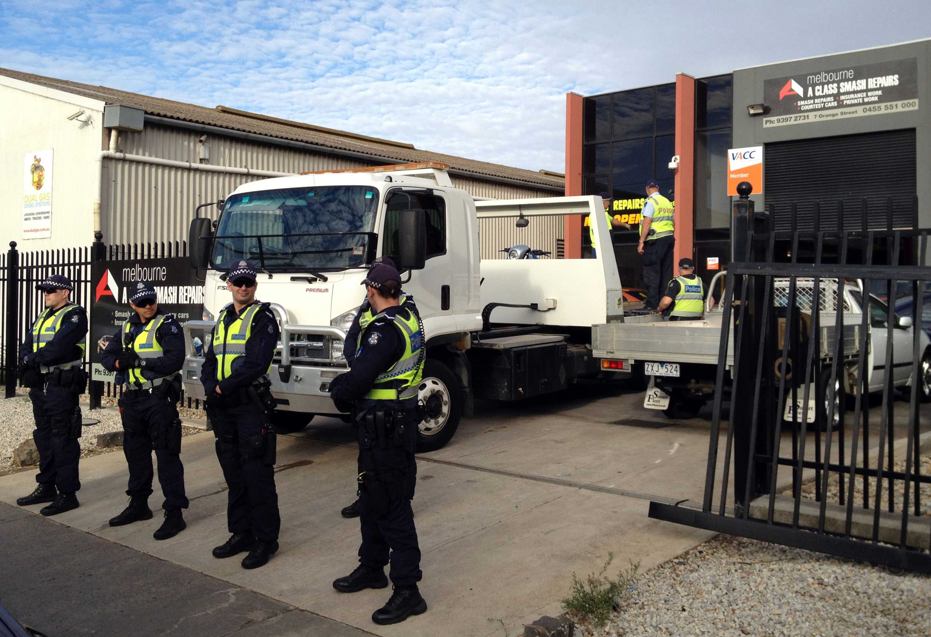 Melbourne police raids target Middle Eastern organised crime gangs ...