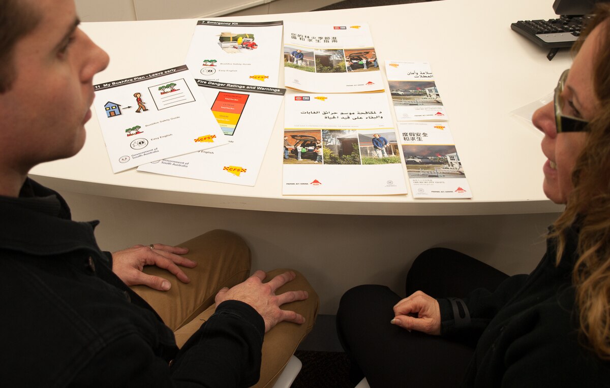 Teaching bushfire awareness to new arrivals in the Adelaide Hills - ABC ...