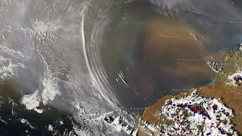 Satellite captures rarely-seen atmospheric gravity wave phenomenon off ... Satellite captures rarely-seen atmospheric gravity wave phenomenon off ...