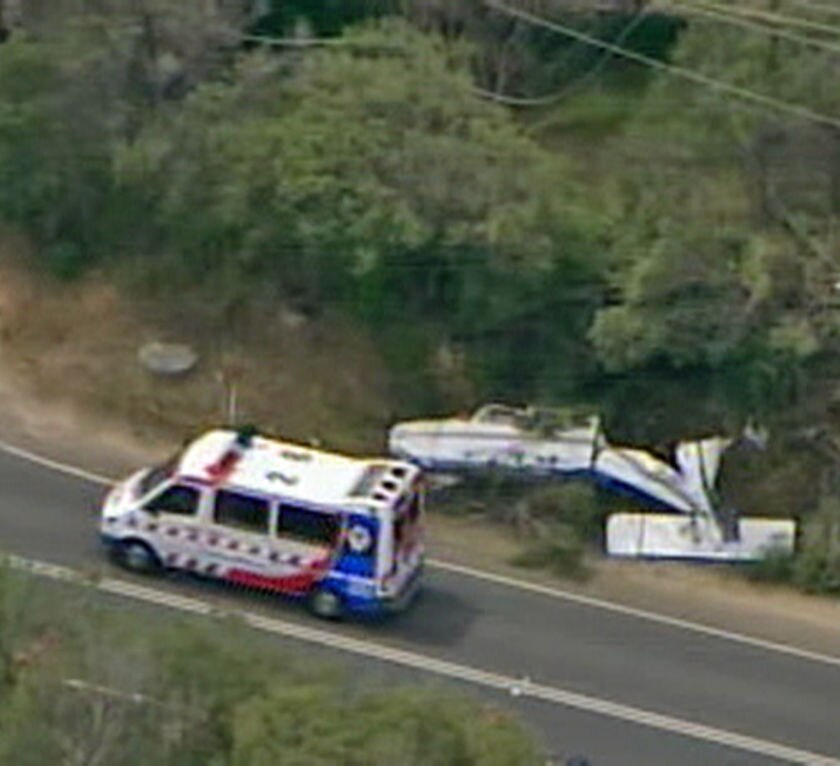 4 escape light plane crash - ABC News