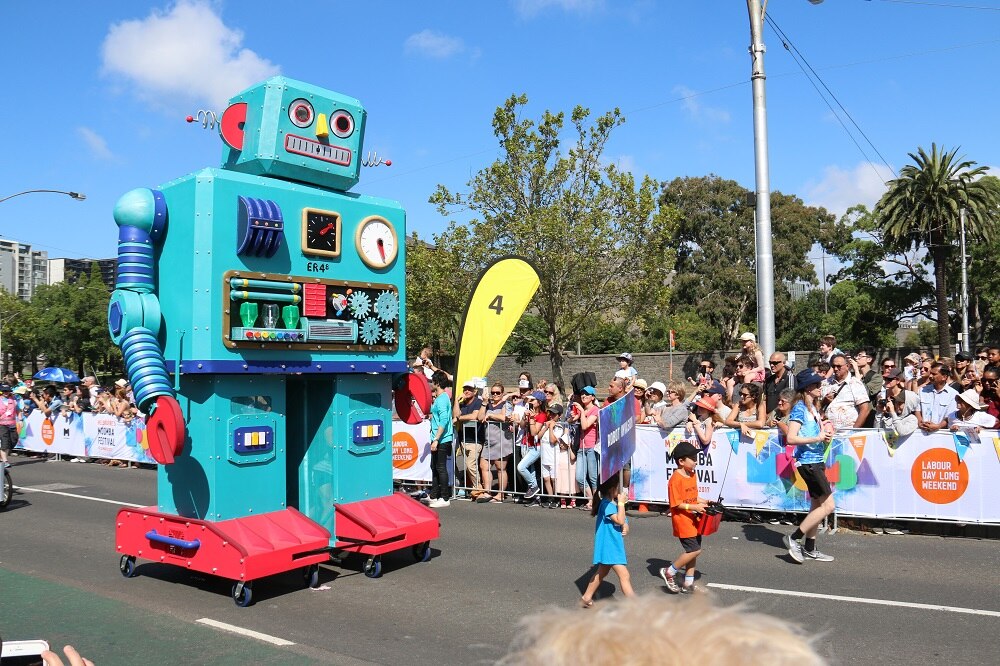 Moomba parade: Thousands line St Kilda Rd for colourful Melbourne ...