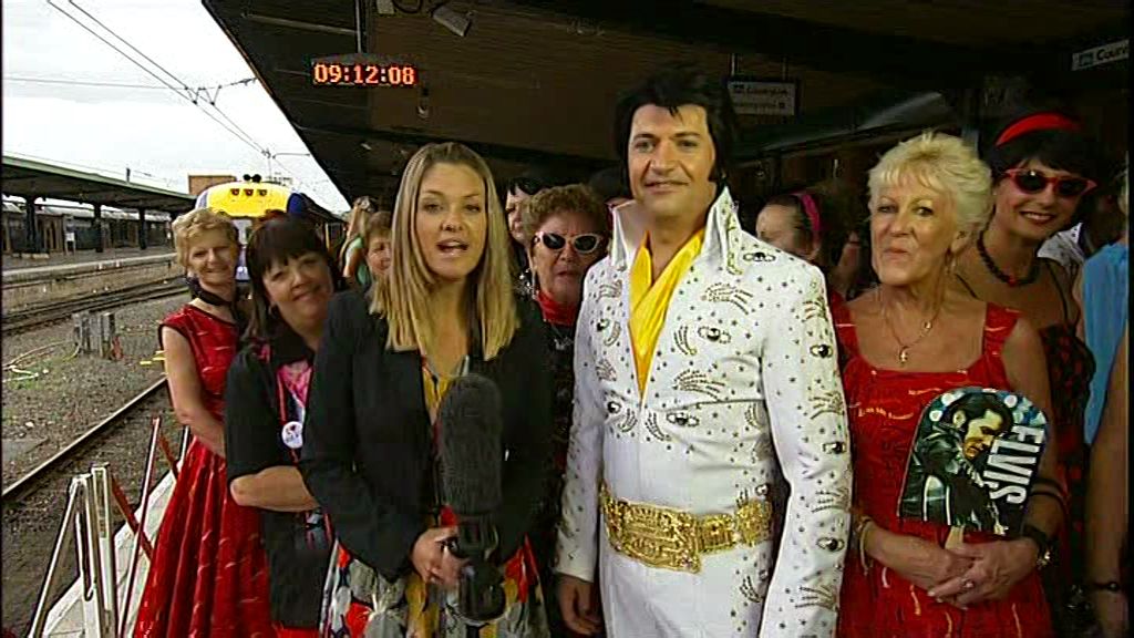Elvis express departs for Parkes festival - ABC News
