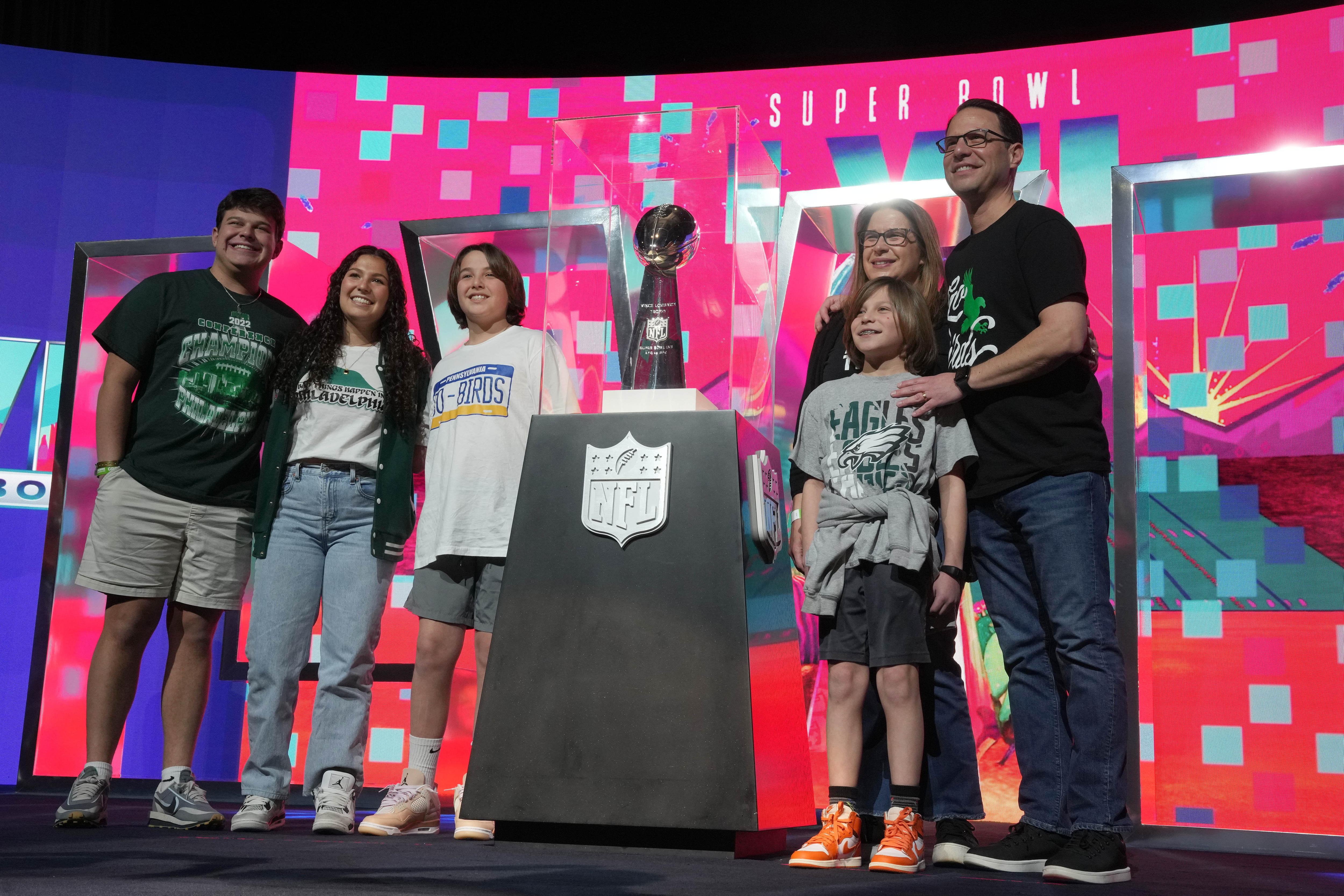 Arsonists set fire to home of Pennsylvania Governor Josh Shapiro ...