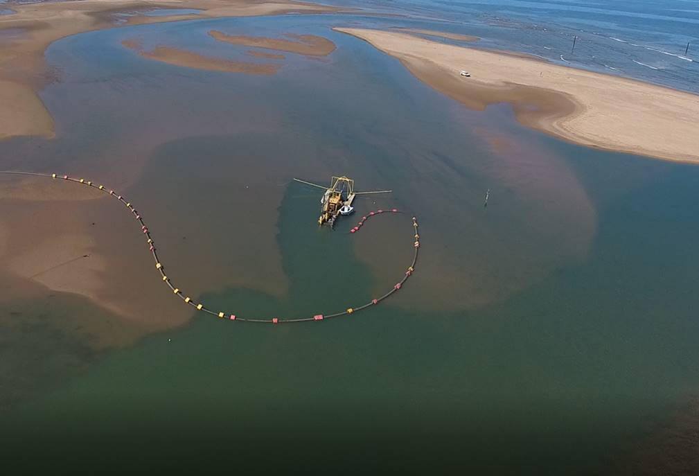 Dredging set to begin on Carnarvon's silt-clogged fascine waterway ...