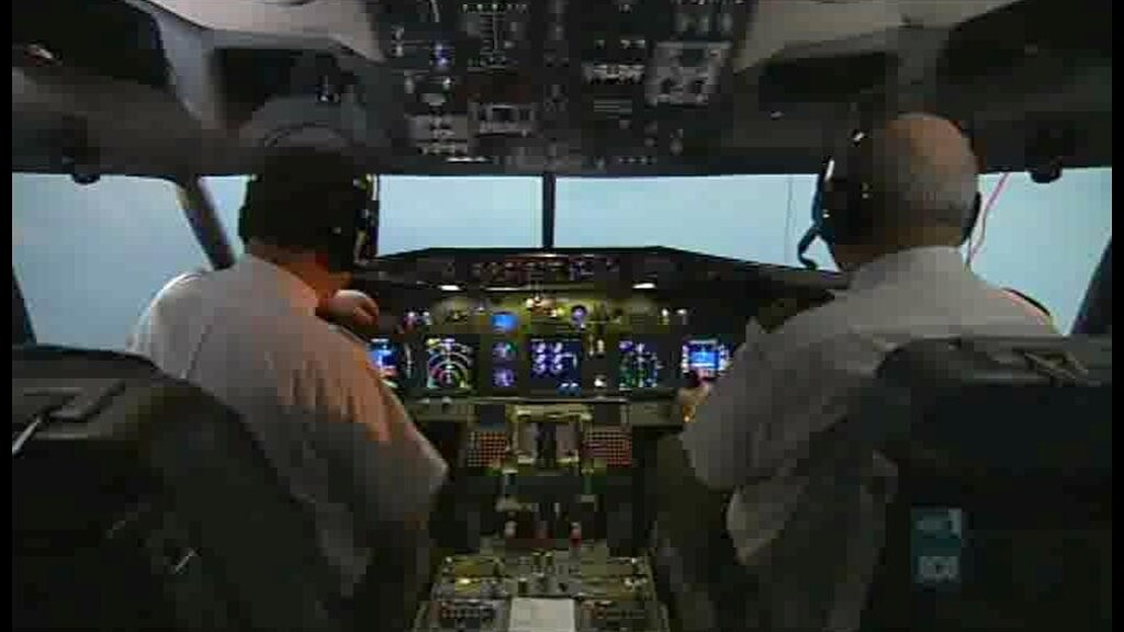 Airport safety to be investigated - ABC News