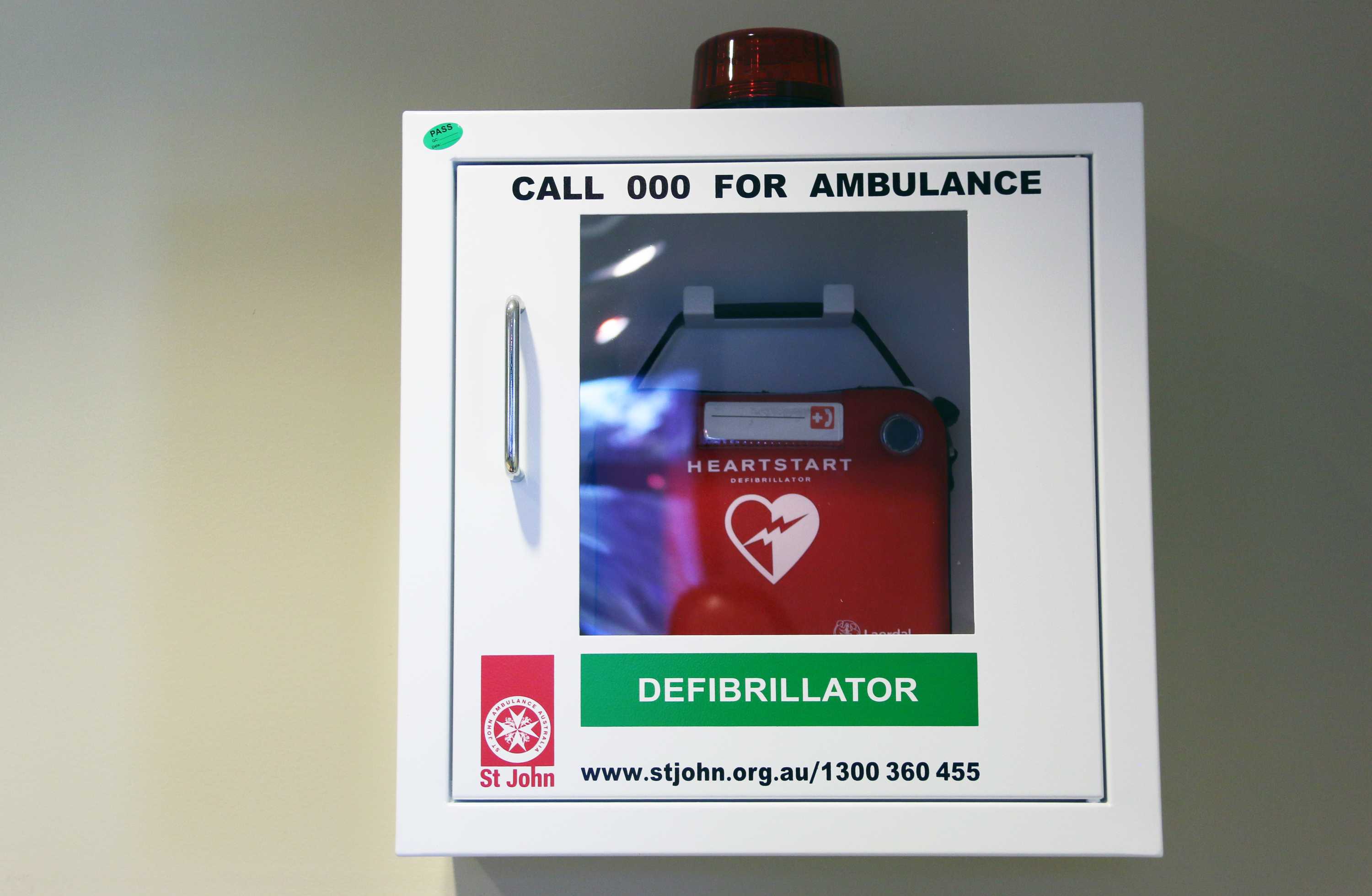 Brisbane tennis coach to the stars Clive Martin survives heart attack ...