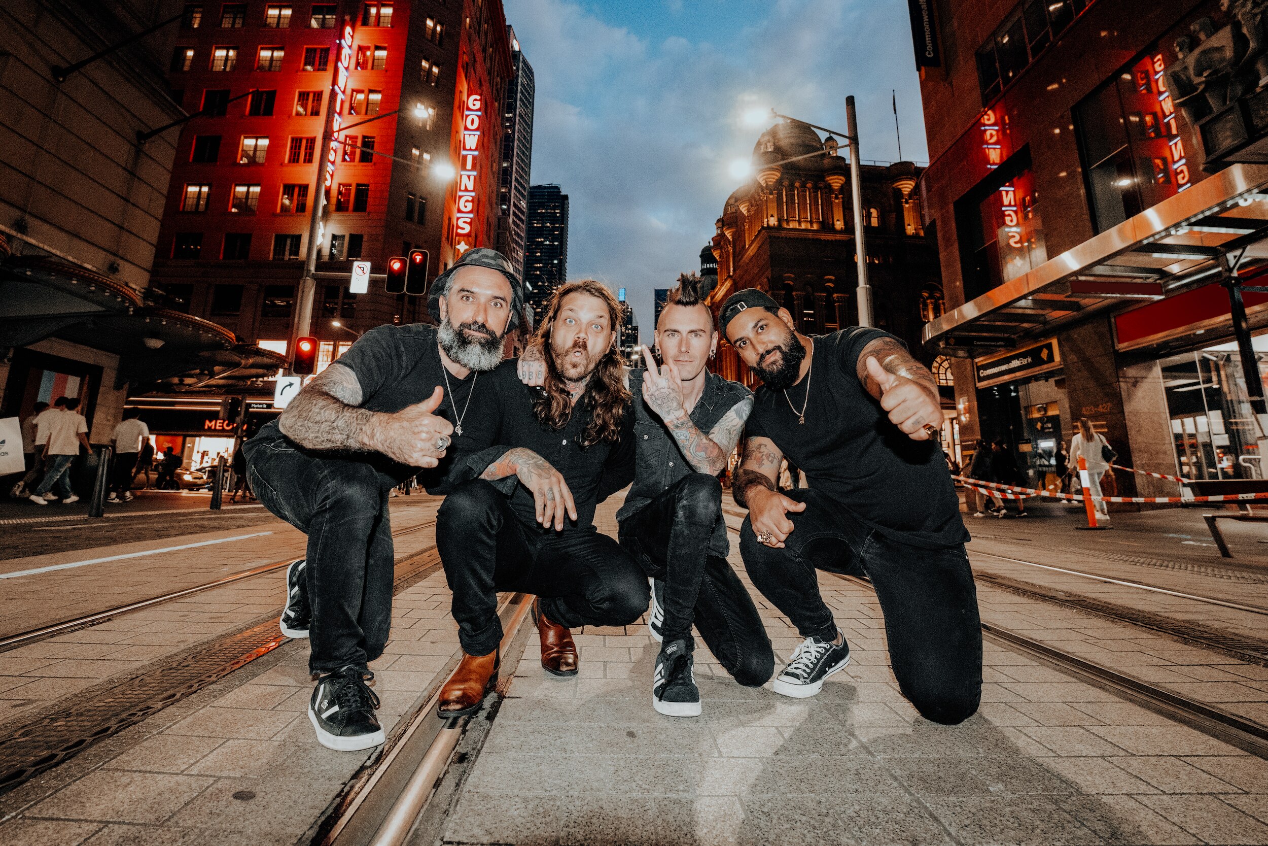 Home and Hosed: First Play from FANGZ - triple j