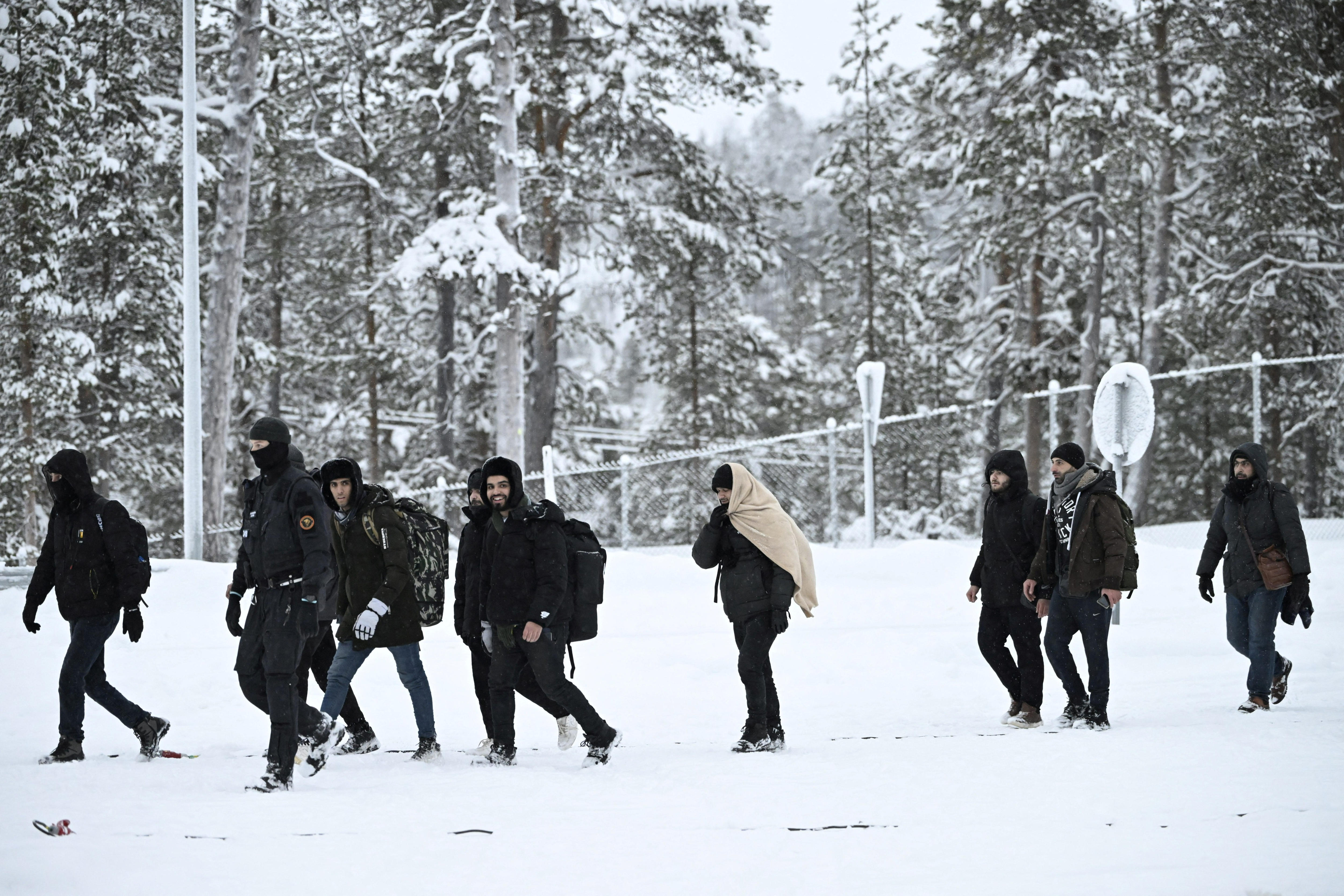 Finland draws line in Arctic snow, closing entire border with Russia as ...