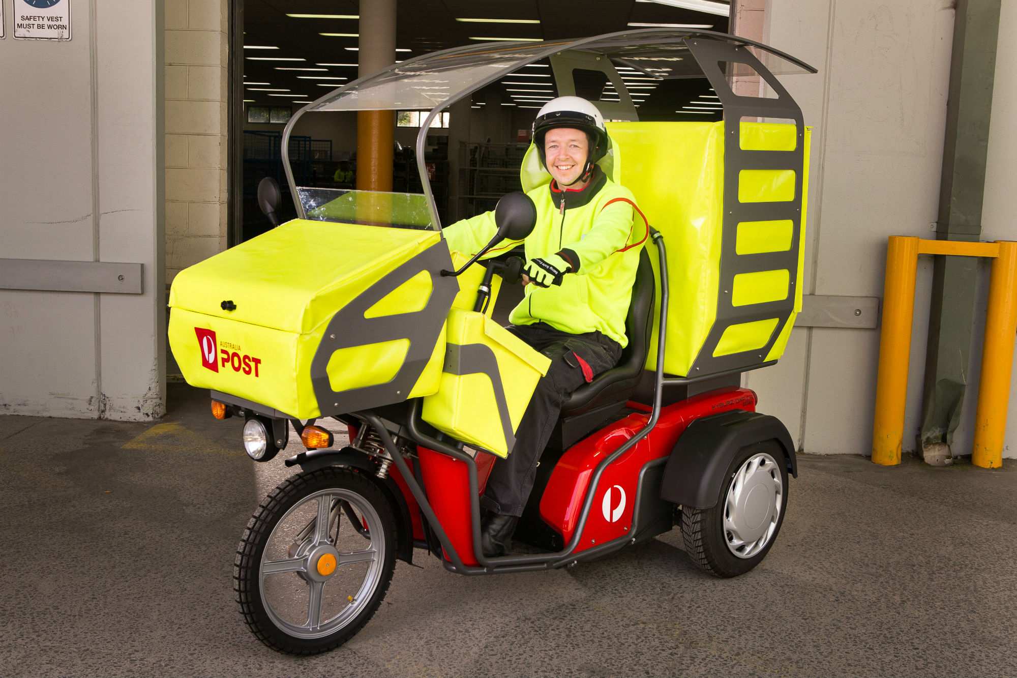 Australia Post rolls out its postie bike of the future - ABC listen