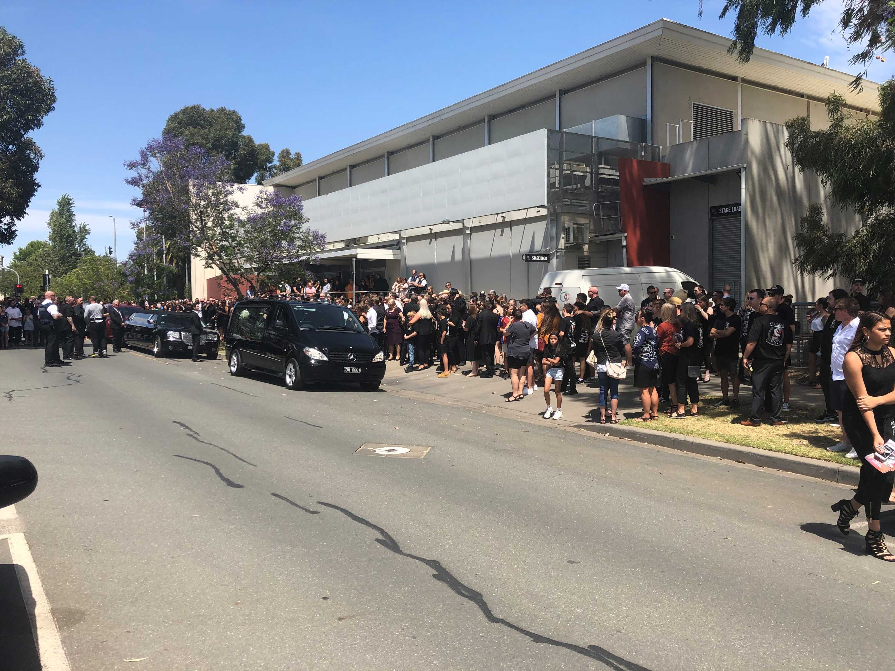 Fighting Cowboy Dwight Ritchie farewelled in Shepparton after training ...