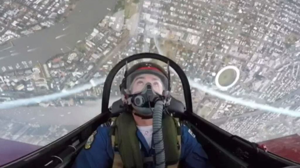 Inside the cockpit of a Roulette plane - ABC News