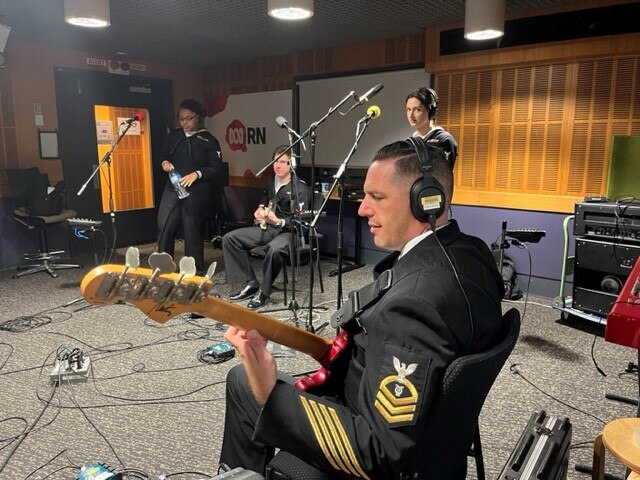 The U.S. 7th Fleet Band arrives to welcome USS Canberra - ABC listen
